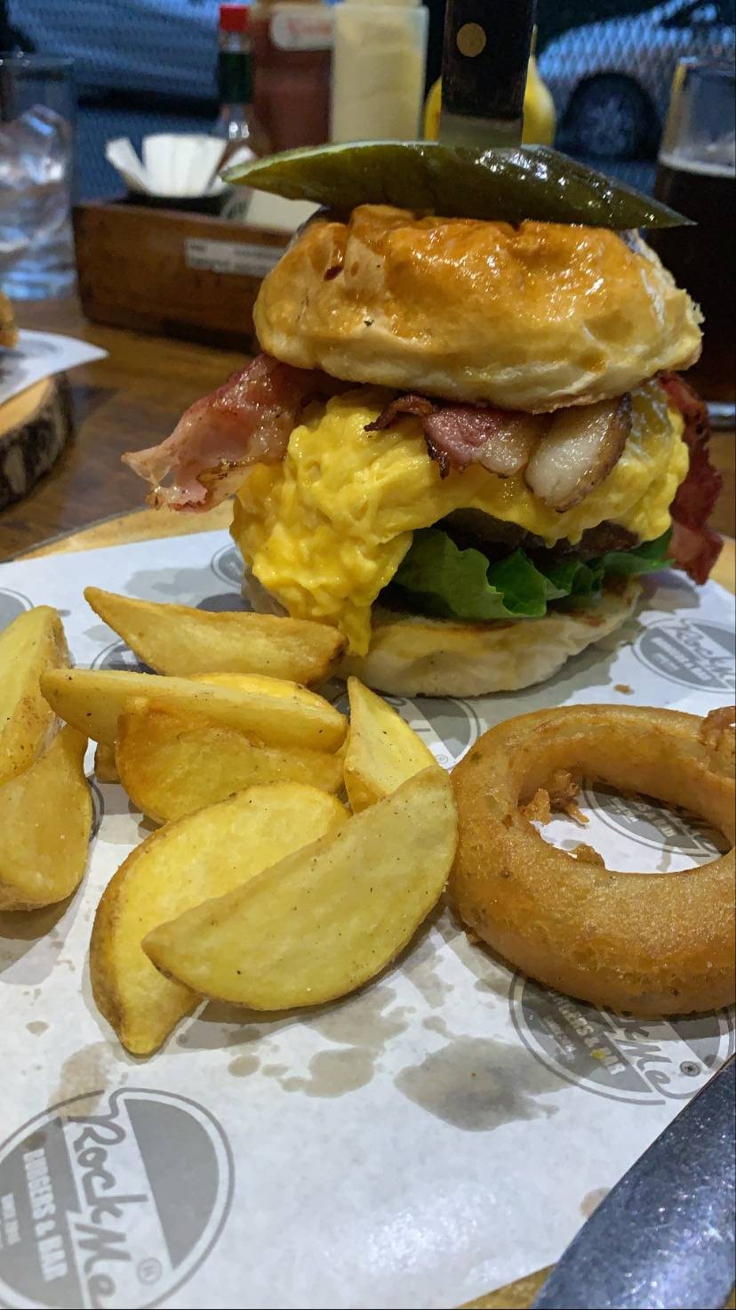 รีวิว Rock Me Burger & Bar นิมมานเหมินท์ - มาไม่เคยพลาด เบอร์เกอร้านนี้ ...