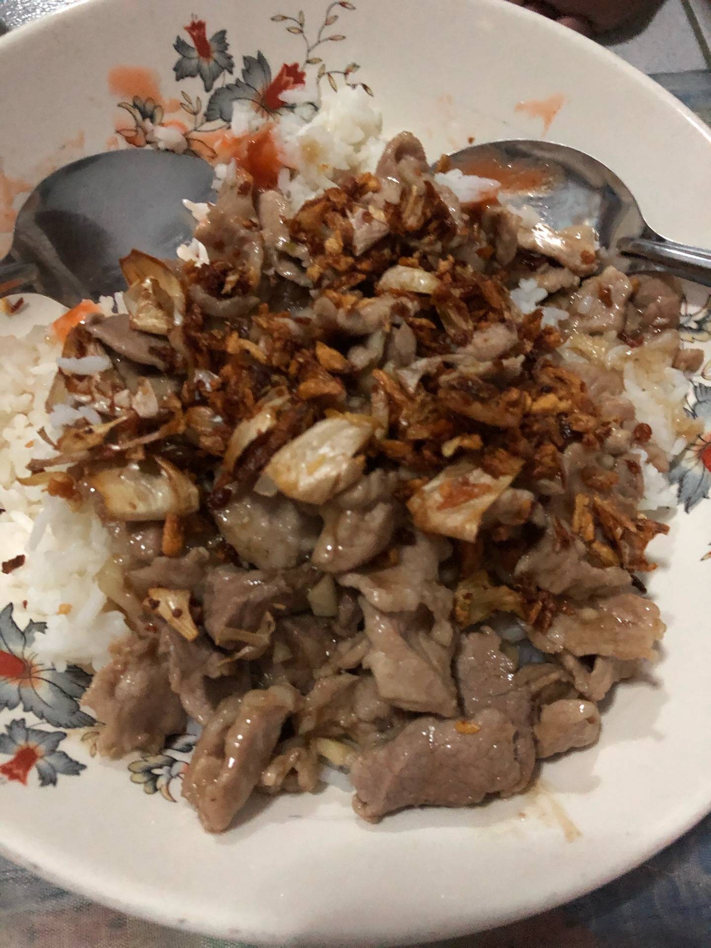 รีวิว R Rai Kor Dai 《อาไรก้ได้》 - หมูกระเทียม อร่อย เยอะๆๆๆ ชอบจริง ...