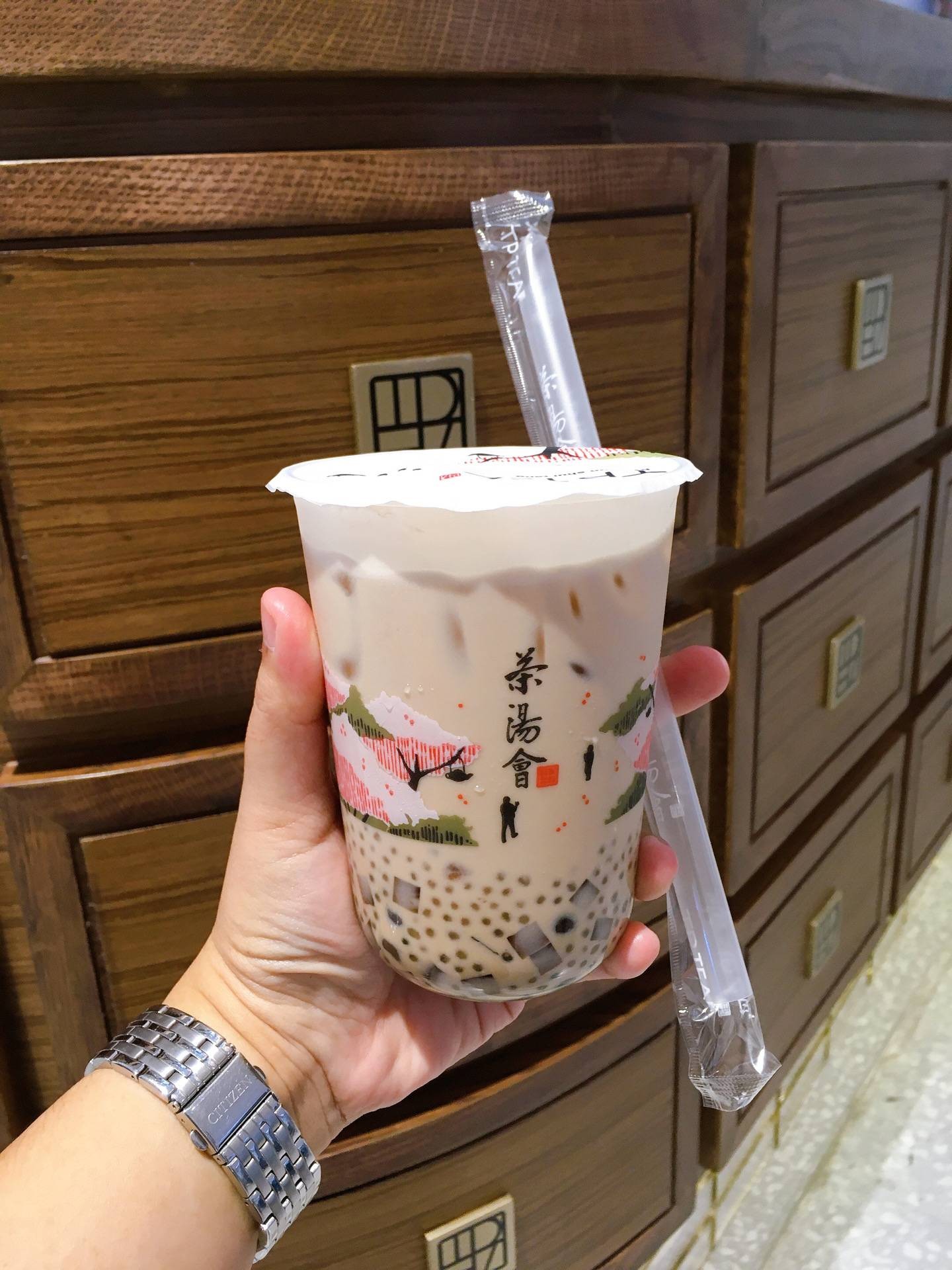 รีวิว TP TEA Central wOrld - ชานมไข่มุกแก้วแรกของโลก - Wongnai