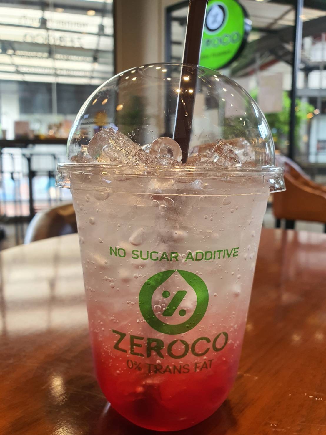 รีวิว Zeroco Coffee (ตลาดสามย่าน)ชั่วคราว ตลาดสามย่าน - เสพติด Strawberry soda แบบไม่อ้วนน