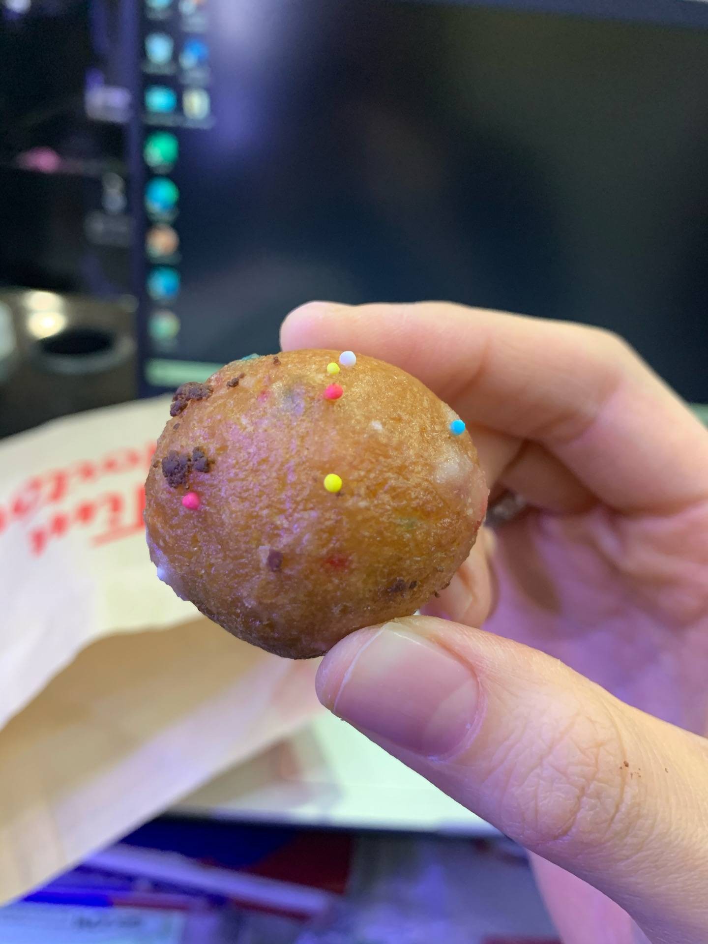 รีวิว Tim Hortons Seacon Square srinakarin - Timbits Birthday Cake ไม่ ...