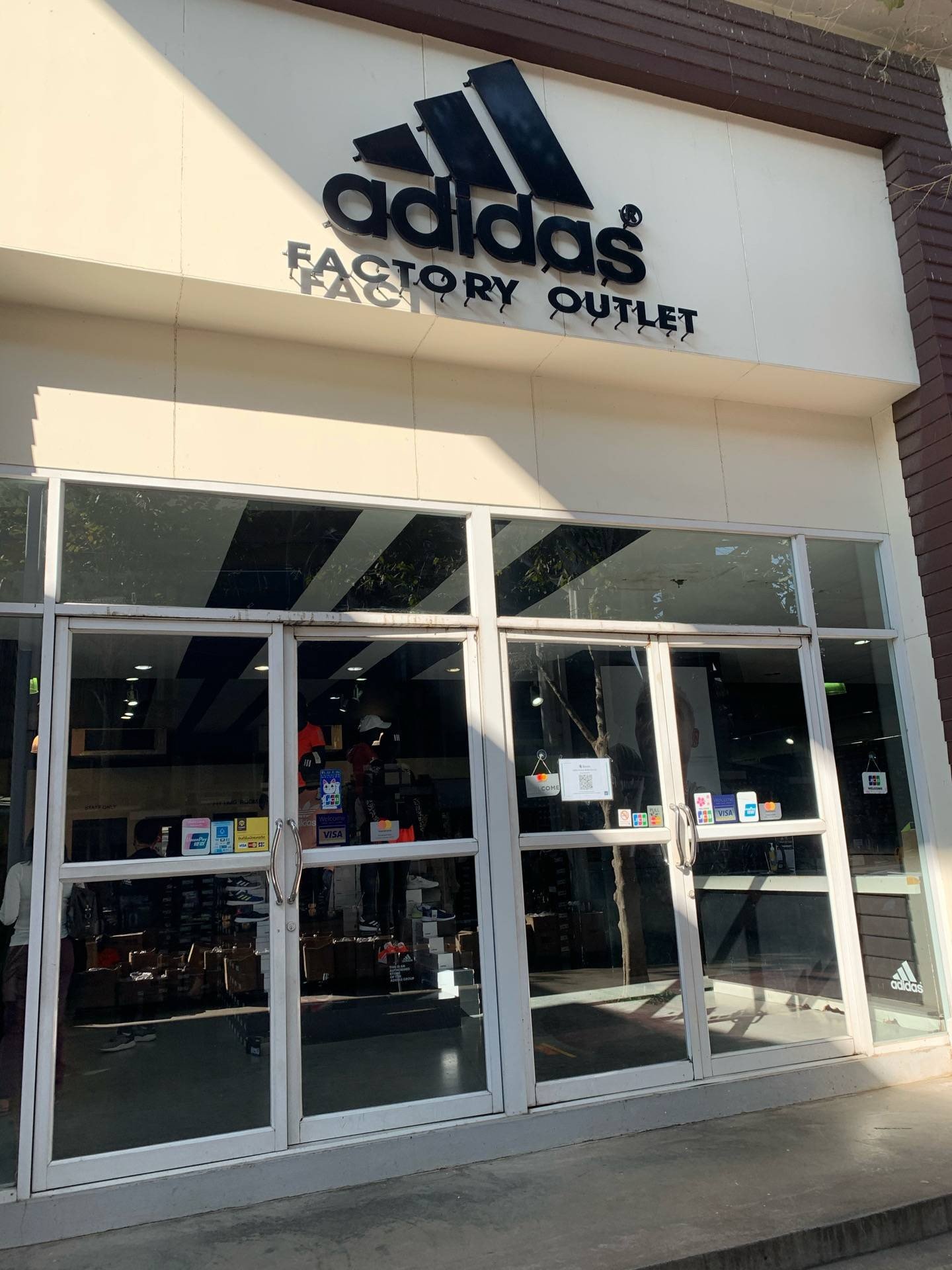 รีวิว Premium Outlet เขาใหญ่ - สินค้าราคาถูก สายช๊อปควรมา