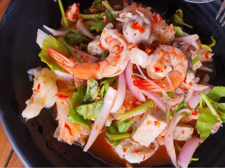 รีวิว คนละยำ (Kon-La-Yum) - ยำรวม หอยนางรมยักษ์ ต้องลองงงง