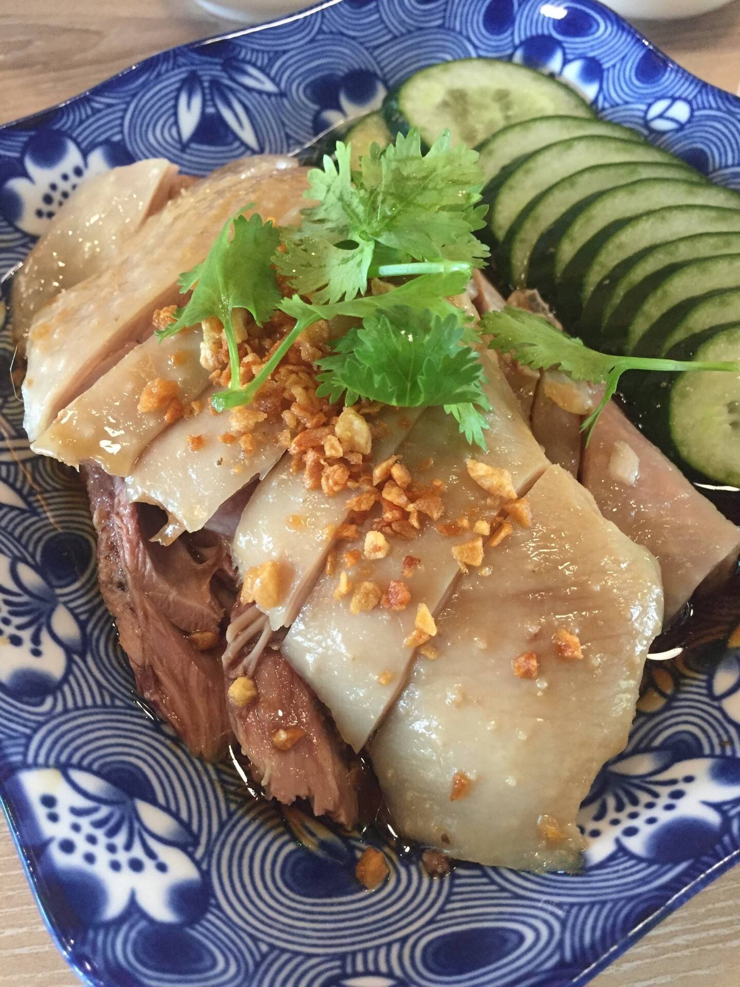 ไก่เบตง จานเล็ก • เนื้อแน่น แต่นุ่ม เด็ดมาก มีหนังกรุบหน่อยๆ ร้าน ข้าว ...