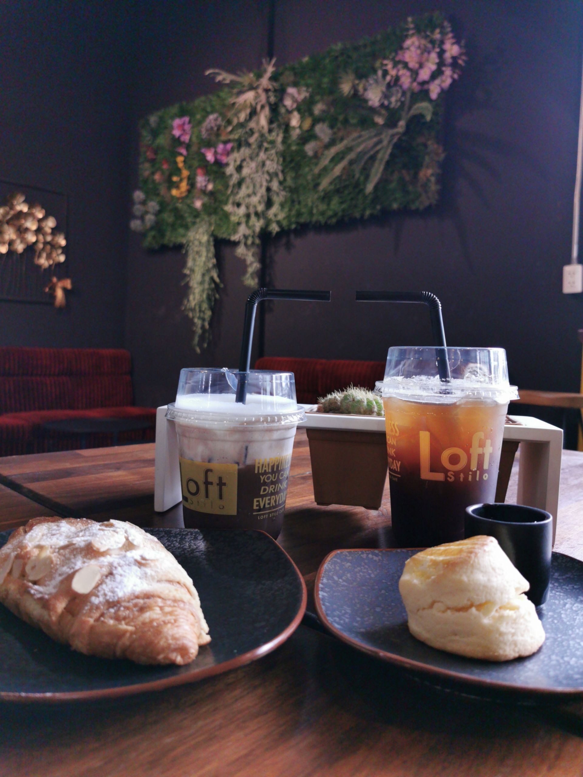 รีวิว Loft Stilo @Erawan ถ.รถรางสายเก่า - บรรยากาศดี นั้งชิวๆสบายมากครับ