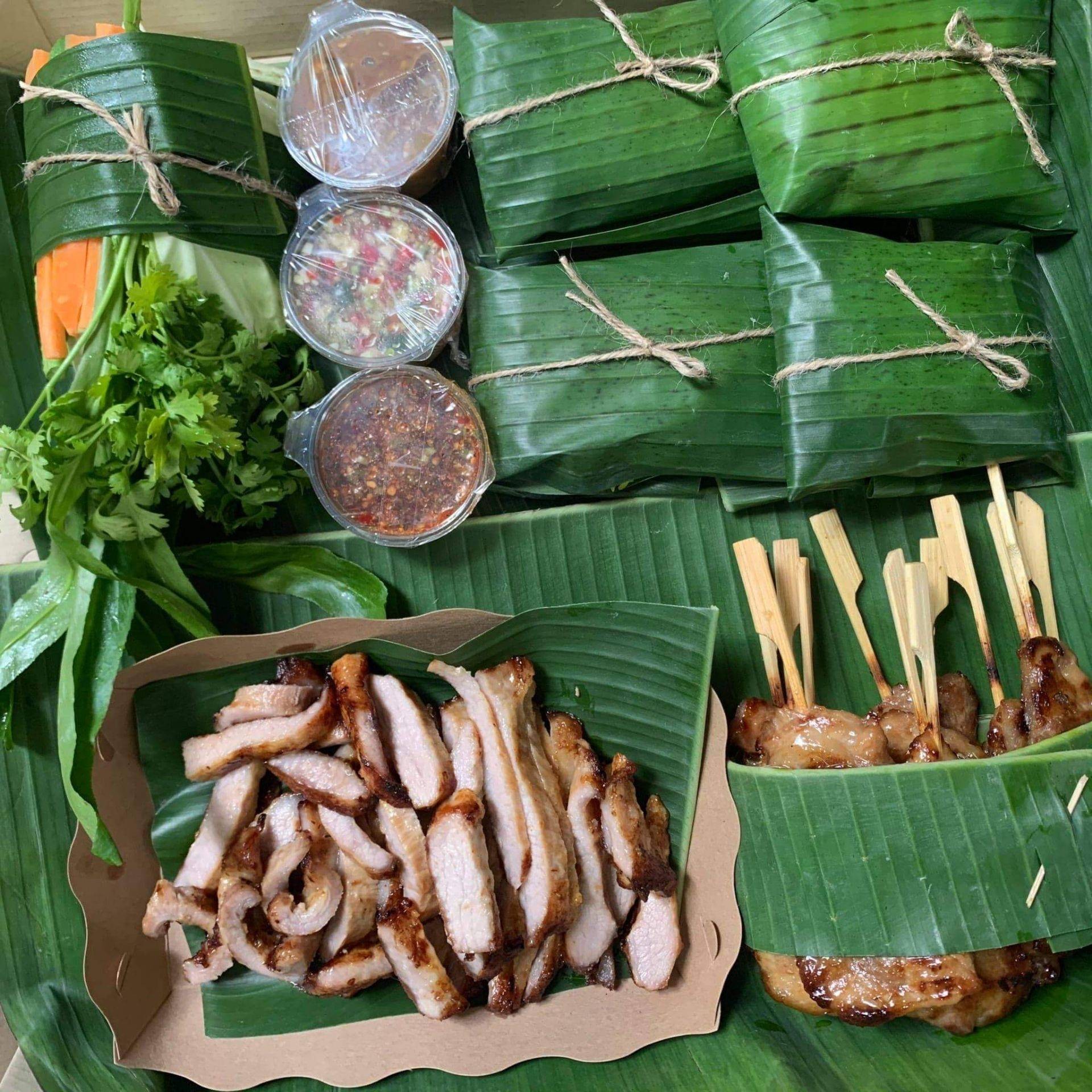 รีวิว คือดีย์ Kuedee ซ.จันทร์ 24 - ถ้าอยากกินทั้งคอหมูย่างกับหมูปิ้ง ...