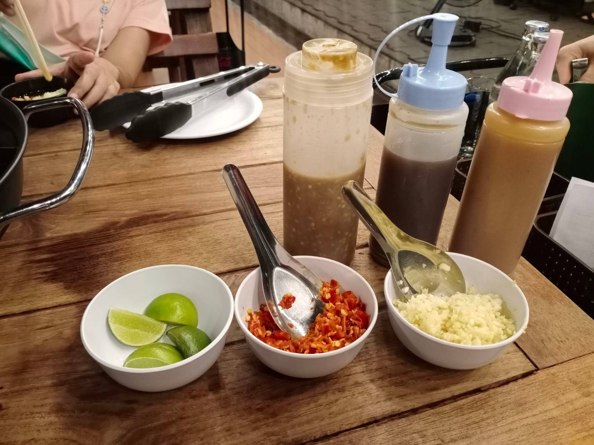 น้ำจิ้ม ร้าน จอมพล หมูกระทะ