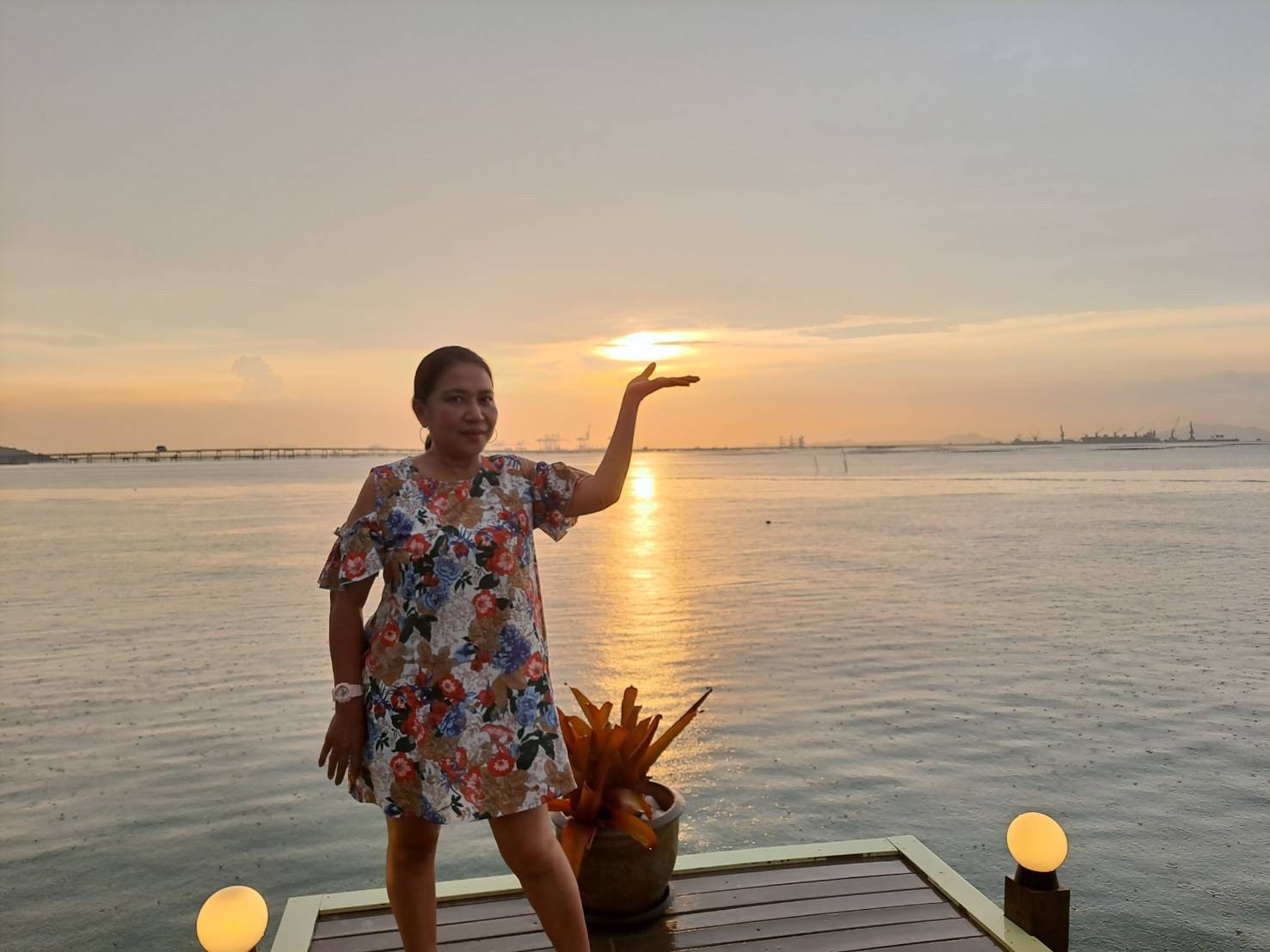 รูป Pop View Sriracha