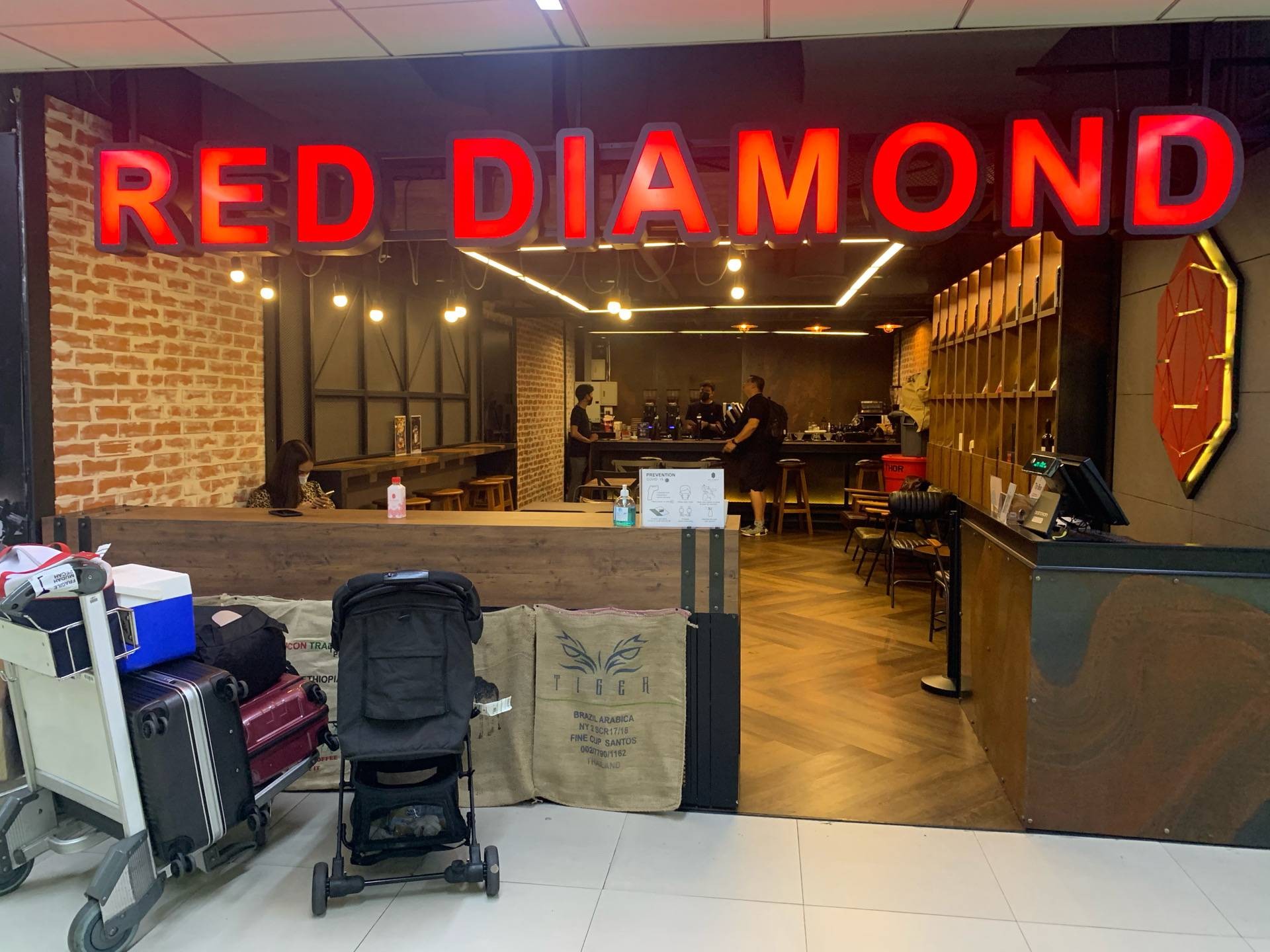 รีวิว Red Diamond Cafe Robinson ราชพฤกษ์ (Truck) - กาแฟดี หาทานได้ง่าย ...