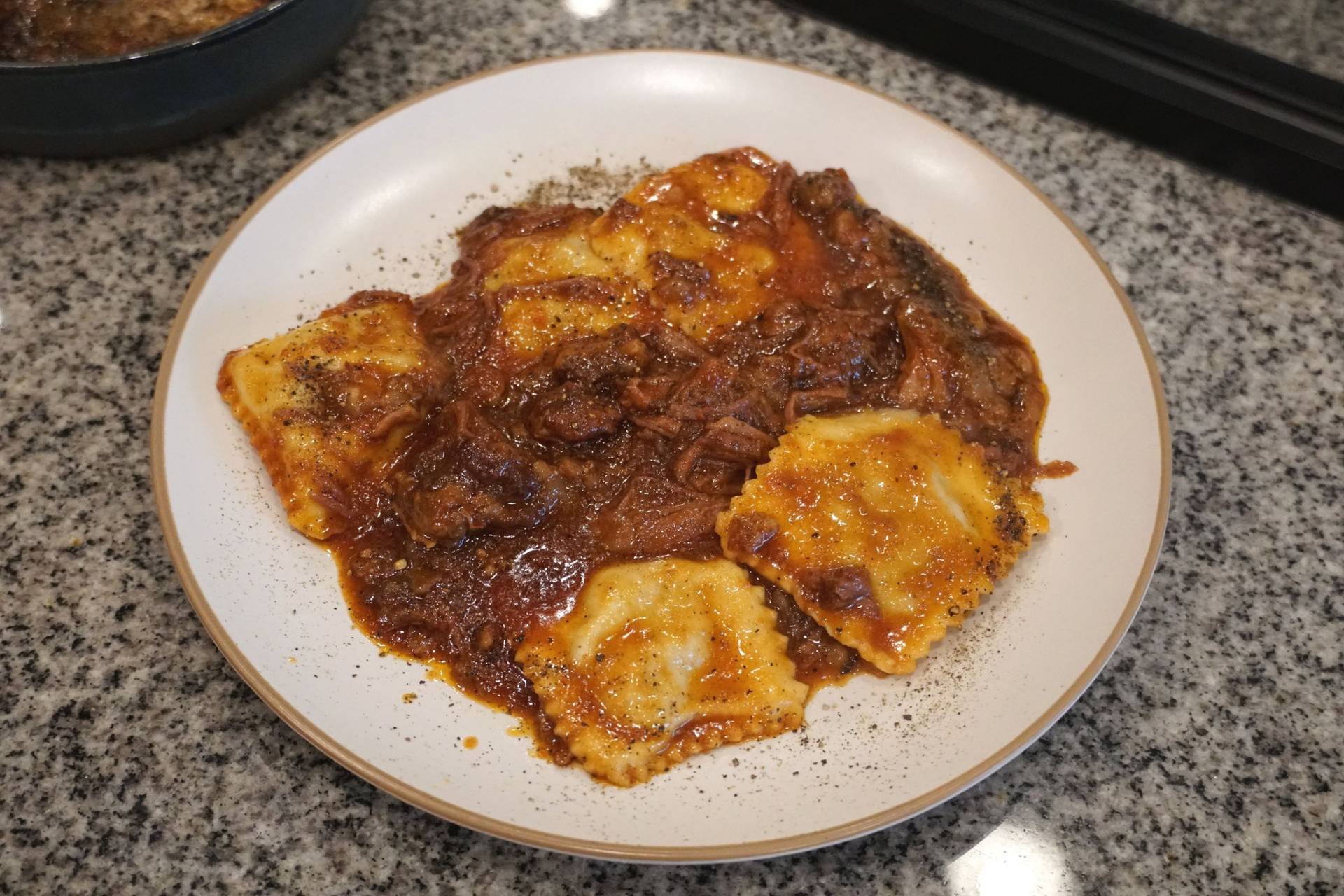 Ravioli Ox Tongue with Ragu Beef Sauce ร้าน OO PASTA