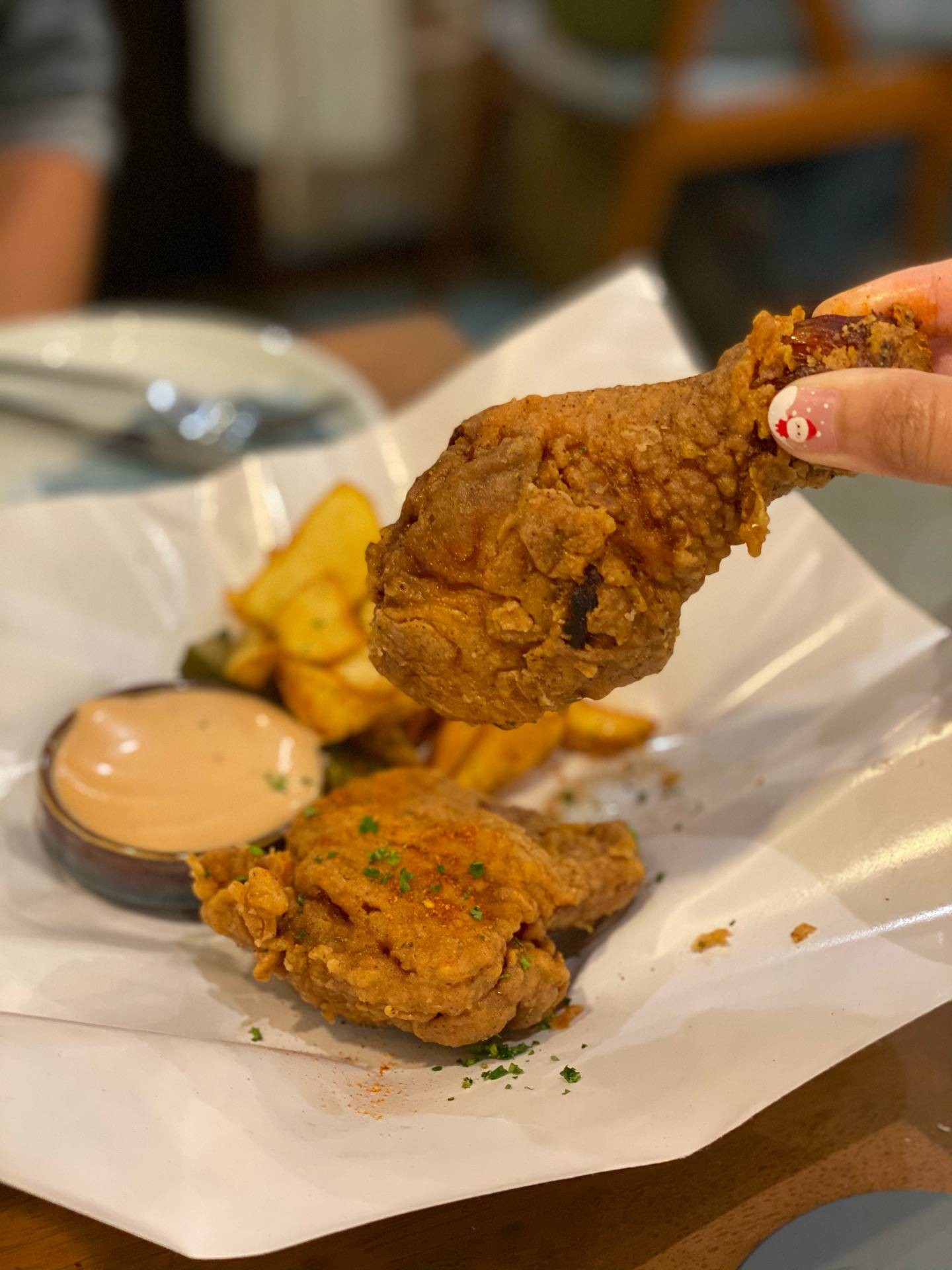 รูป Henryfry : fried chicken & housemade food. เจริญกรุง