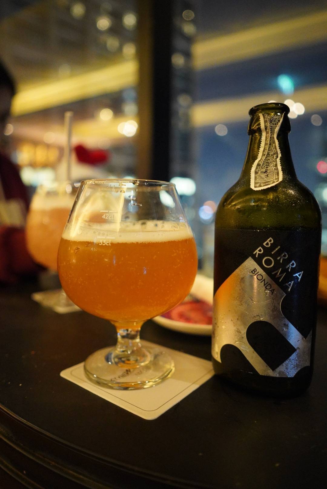 รีวิว Mojjo Rooftop Lounge Bar - Rooftop ทีมีทั้ง Indoor และ Outdoor