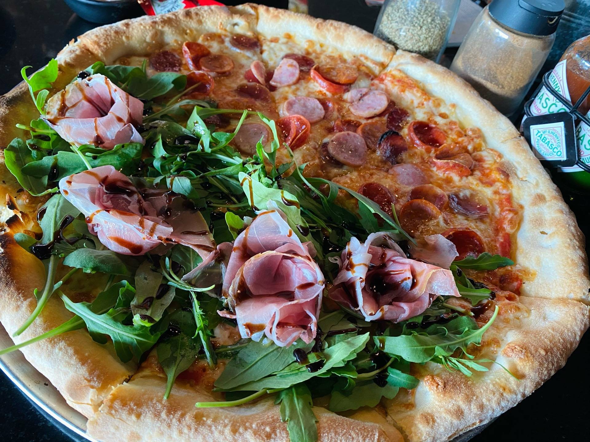 รีวิว Premium Craft Pizza เกษตร-นวลจันทร์ - This my first time being here