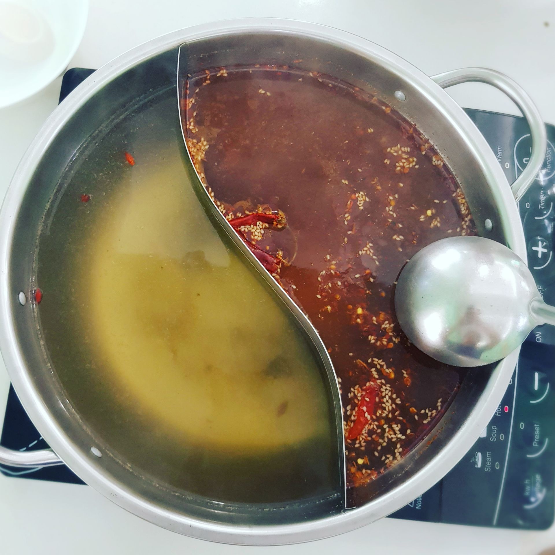 รีวิว Sim Suki Family Resteraunt - น้ำไม่หวานมาก หมี่หยกค่อนข้างอืด แต่ ...