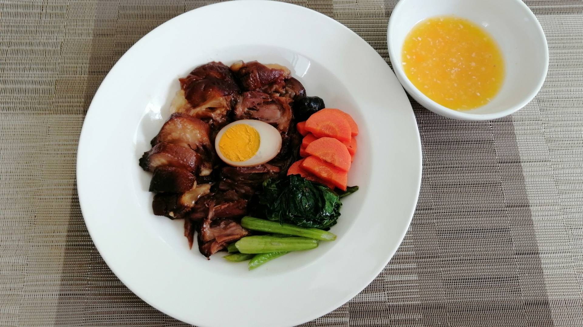 ร้าน ข้าวขาวัว บ้านสุขสวัสดิ์ | รีวิวร้านอาหาร