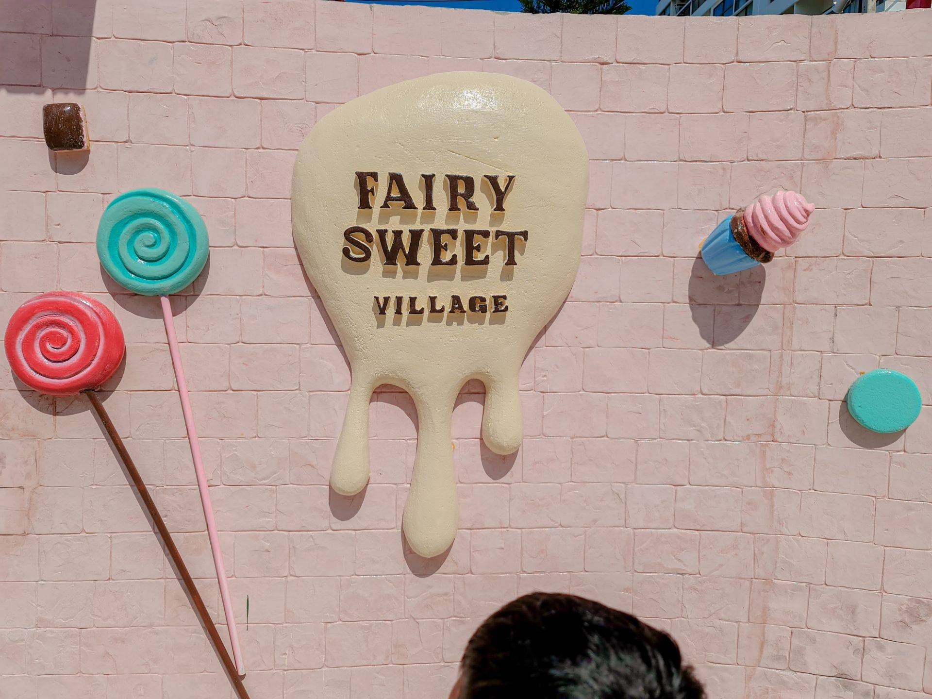 รีวิว Fairy Sweet Village - คาเฟ่เปิดใหม่ในเมืองขนมหวาน มีม้าหมุนให้ ...