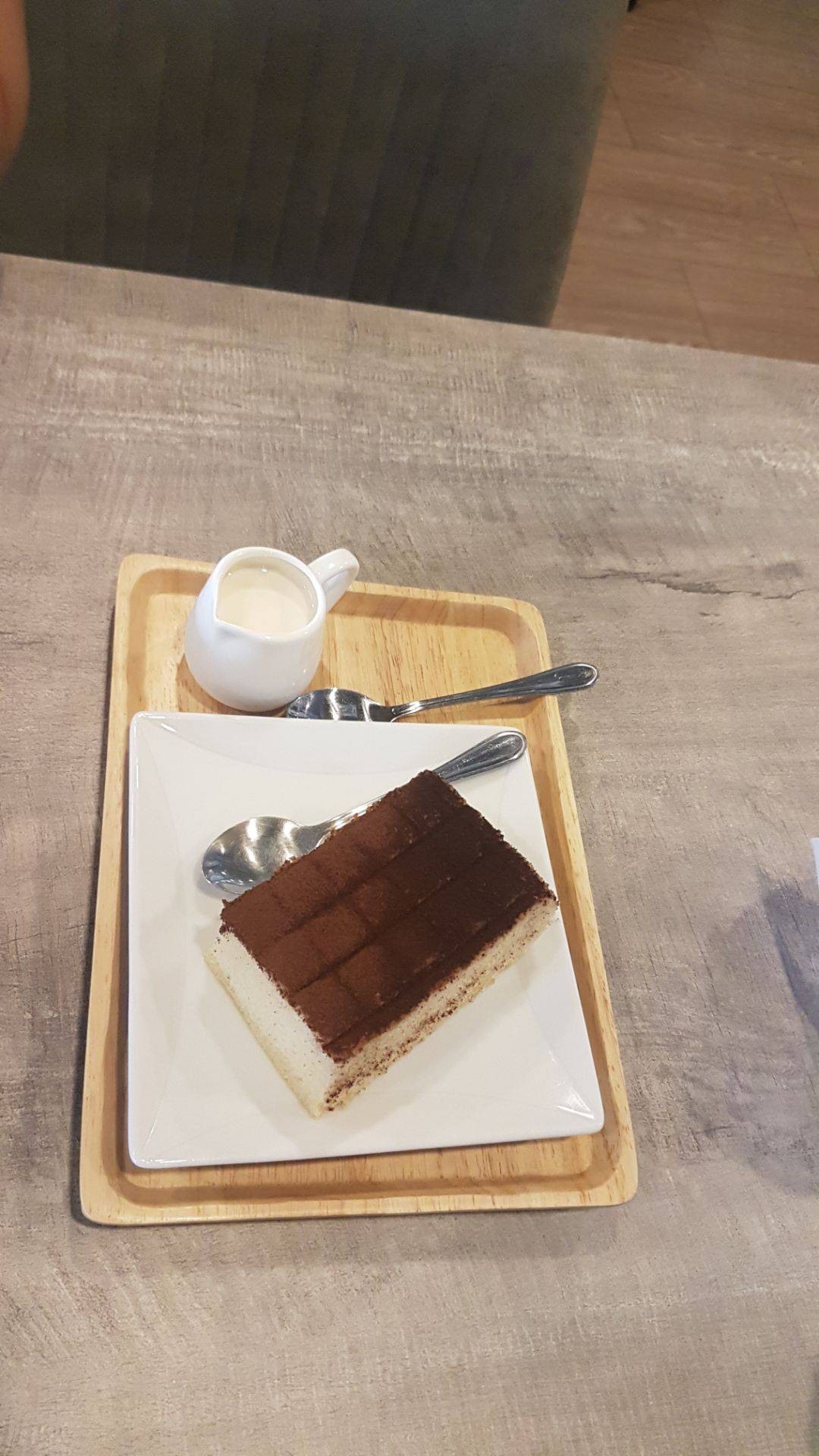 รีวิว Small Talk Cafe & Hangout - ทานได้ แต่ยังไม่อิน - Wongnai