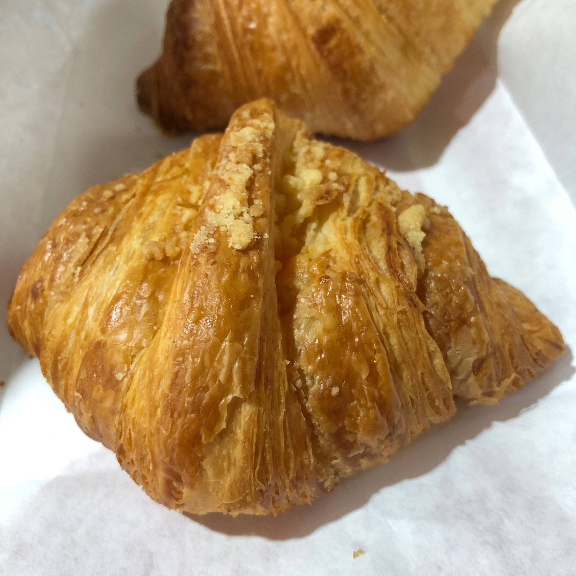 รีวิว Crazy Croissant Sathorn ยานนาวา - ราคาไม่แรงมาก แต่จัดกว่าเนื้อดี