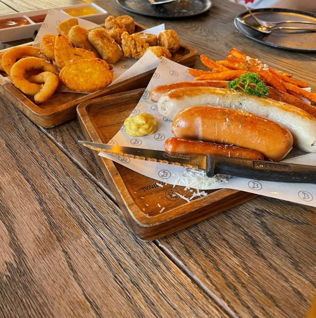 รีวิว Bike Terminal & Cafe' - สวยลงตัวมาก