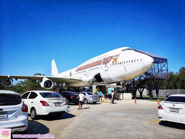 รีวิว 747 Cafe - สนุกสนานมาก แต่อย่ามาสายนะ คิวยาว คาเฟ่เครื่องบิน ...
