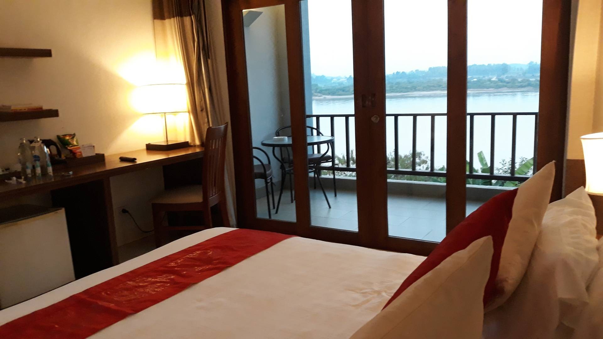 รูป โรงแรมสยามไทรแองเกิ้ล