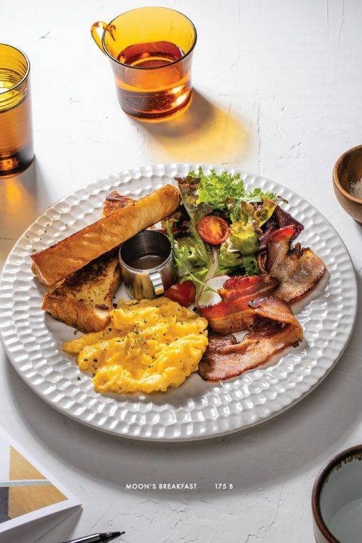 รีวิว MOON cafe & eatery - Cool มากๆ