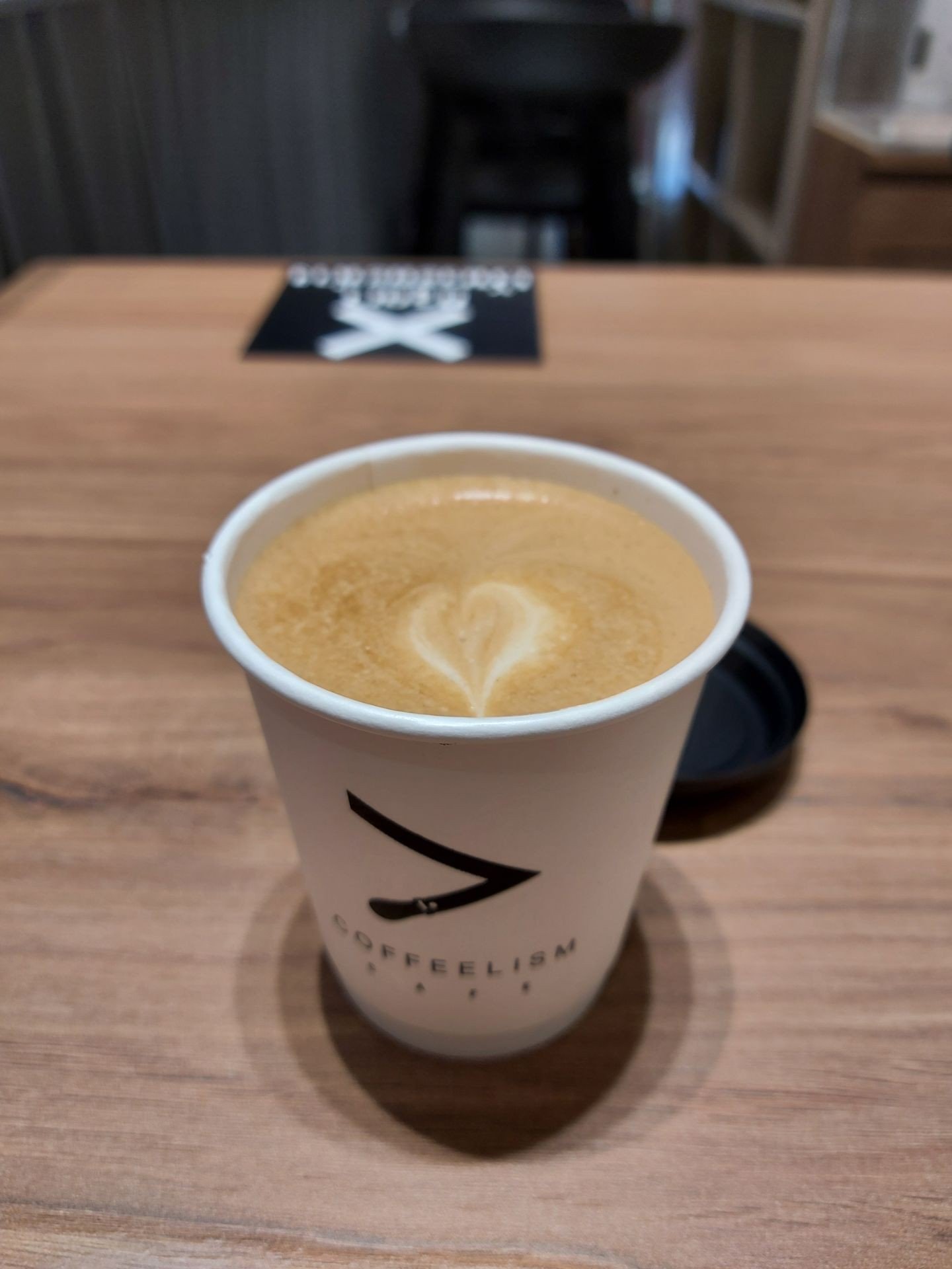 ร้าน Coffeelism ตลาดรวมทรัพย์ อโศก | รีวิวร้านอาหาร