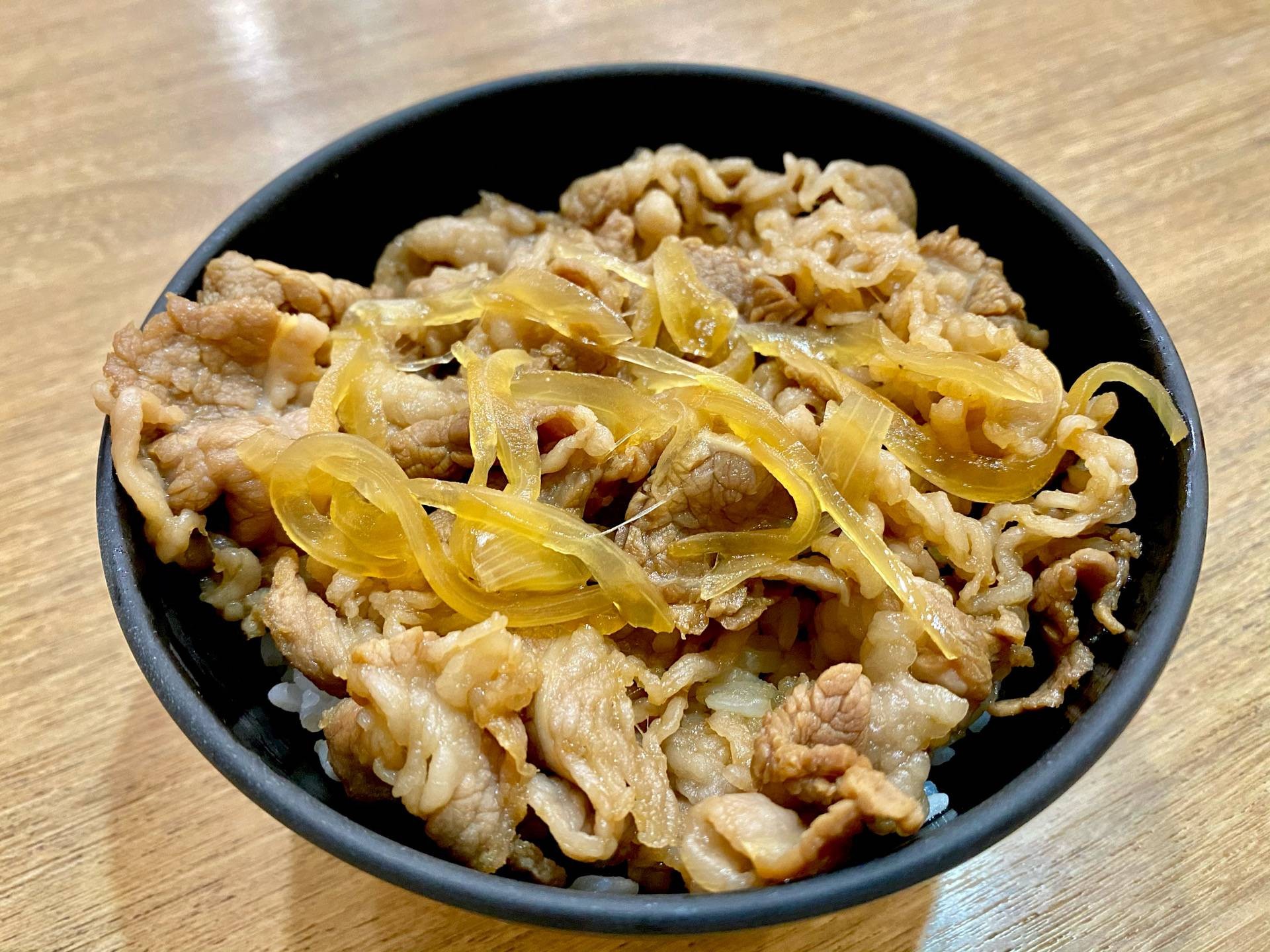 รีวิว Shinya Tokyo Bowl - [ธรรมศาสตร์] ข้าวหน้าเนื้อรสดี
