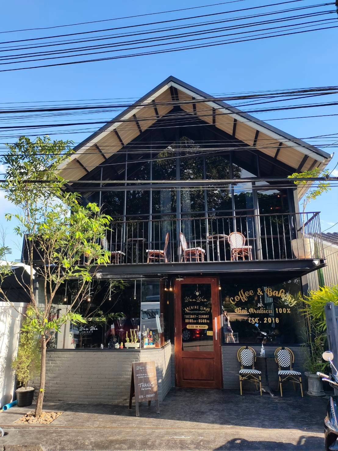 รีวิว วาวี คาเฟ่ กาแฟสดและเบอเกอรี่ - WaaWee Cafe เมืองตรัง