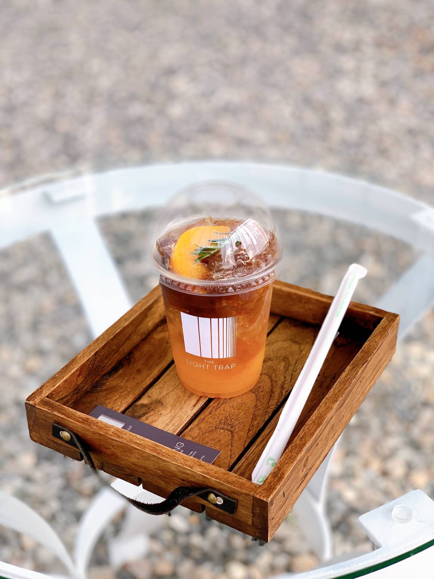 รีวิว The Light Trap - บริการดี น่ารัก สะดวกจอดรถ ราคาดี 💚