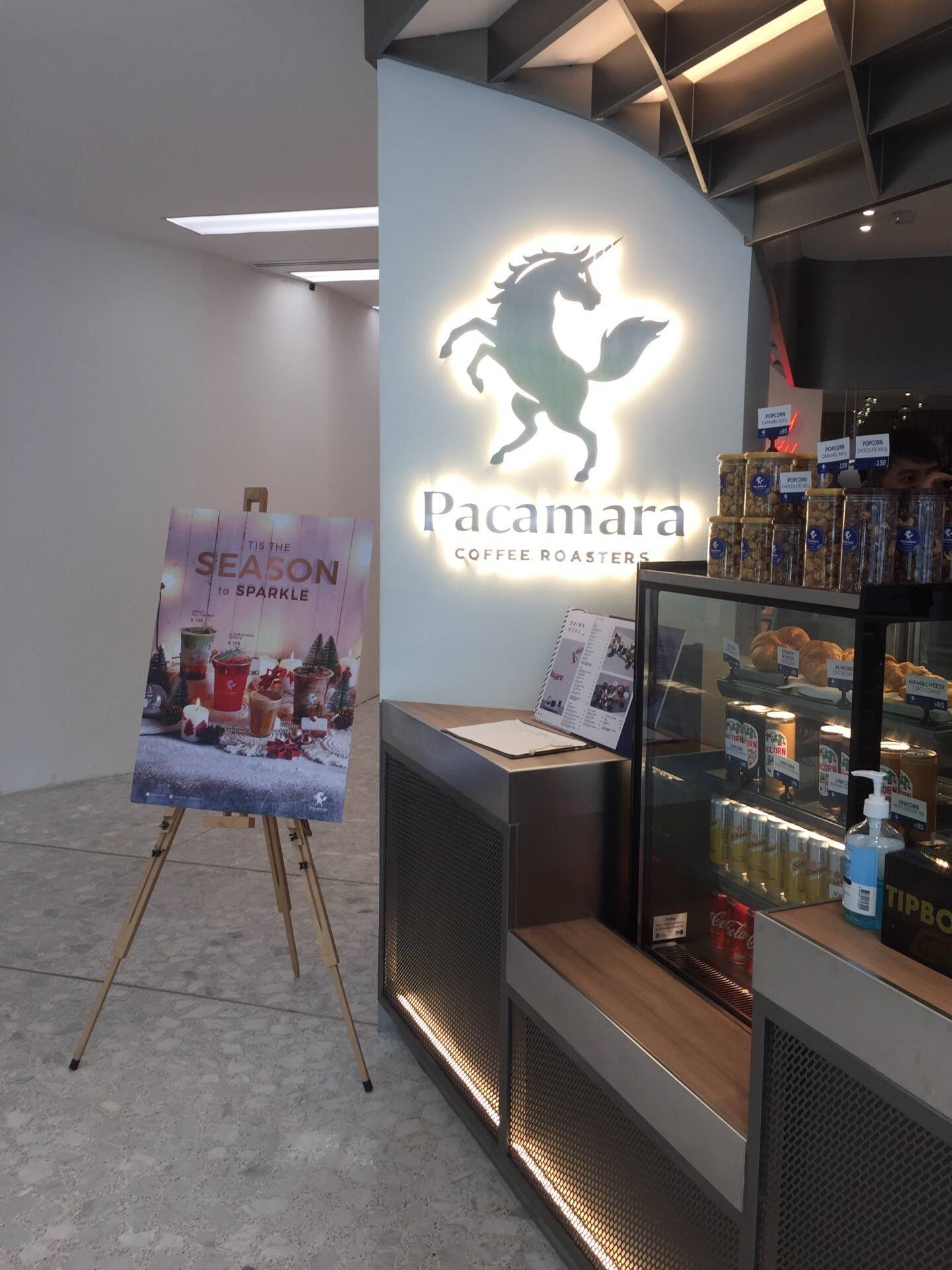 รีวิว PACAMARA S&A Building Silom - [สีลม] ร้านกาแฟกับโรงคั่วชื่อดัง ...