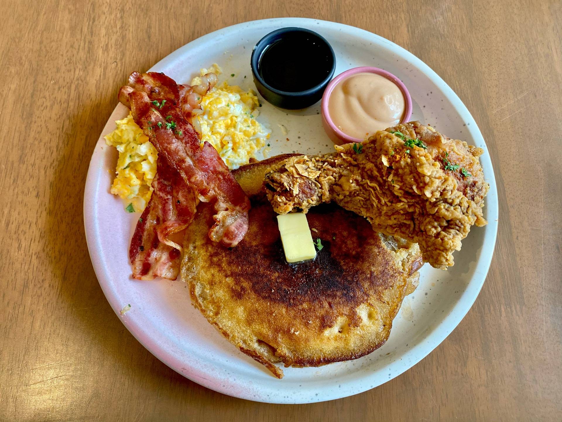 รีวิว Henryfry : fried chicken & housemade food. - [เจริญกรุง] “Perfect ...