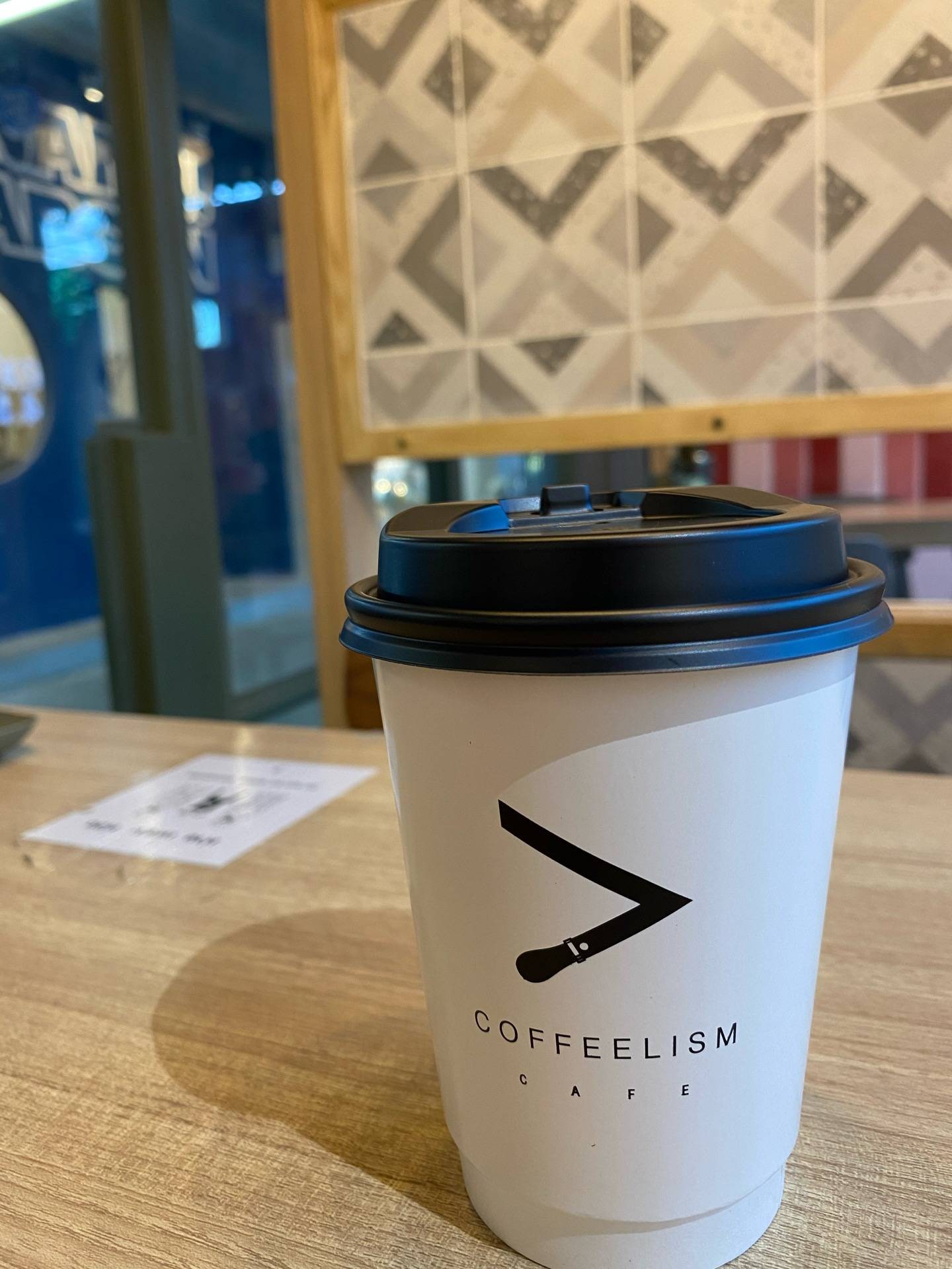 รีวิว Coffeelism Limited เซ็นทรัลเวิลด์ - Peaceful Cafe☕️