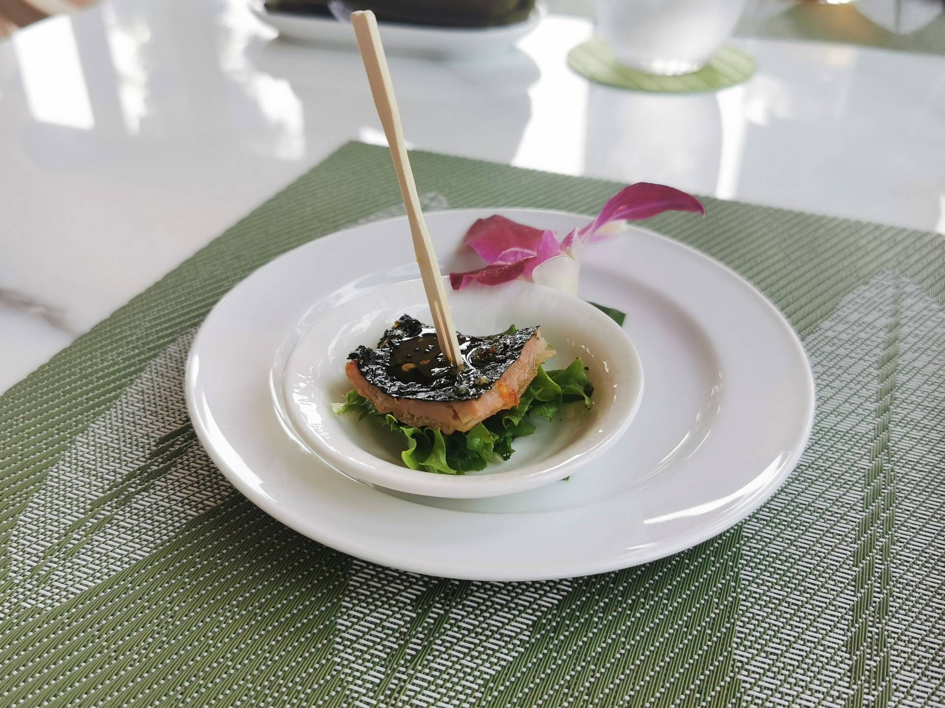 Welcome bite • เชฟตั้งชื่อว่าขุนช้างขุนแผน อร่อยค่ะ ร้าน W1@Bangkoknoi ...