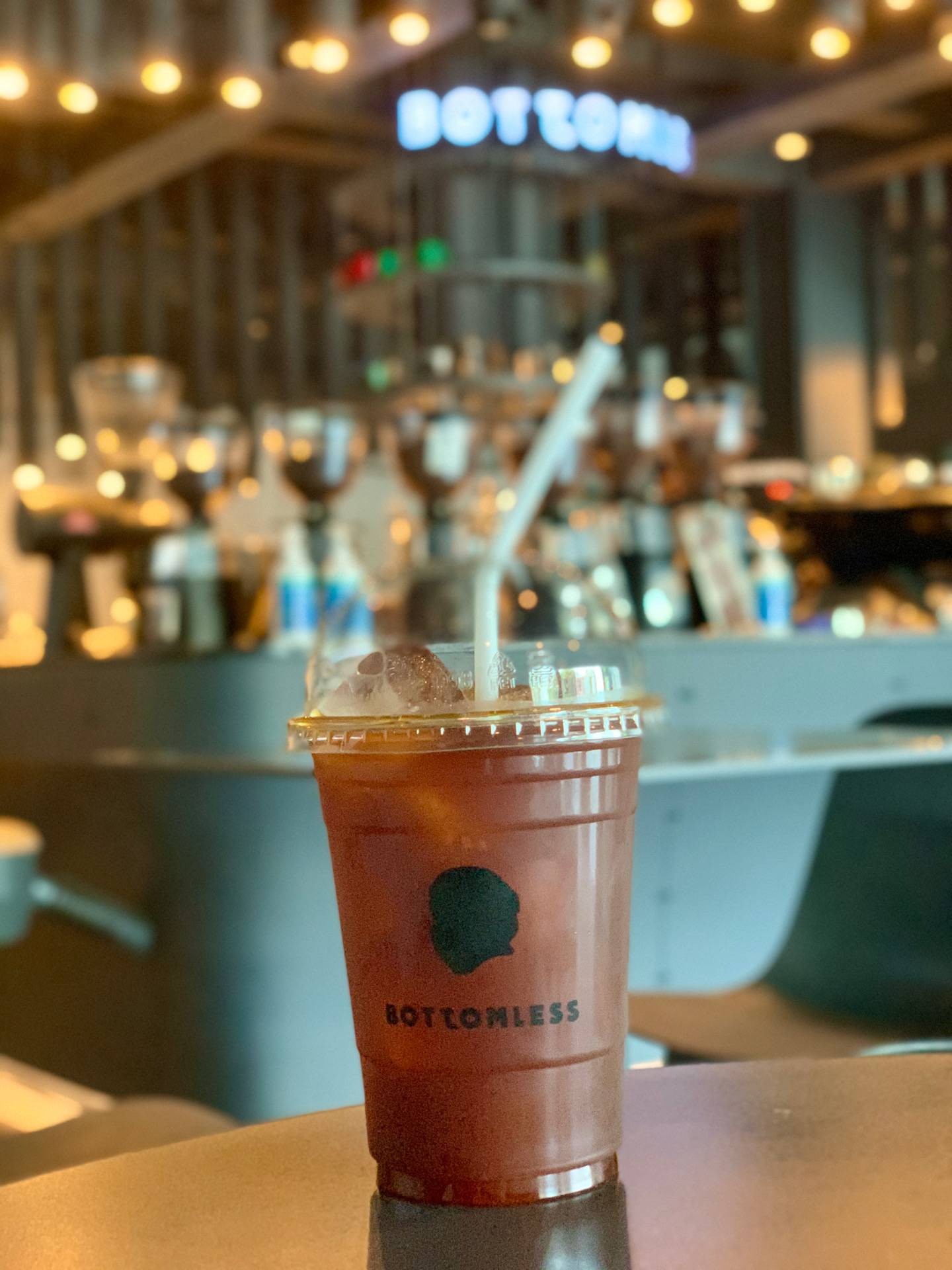 รีวิว บอททอมเลส Bottomless Flagship Store สนามบินน้ำ ( ร้านกาแฟบอททอมเลส) - ร้านกาแฟ ร้านดังย่าน ...