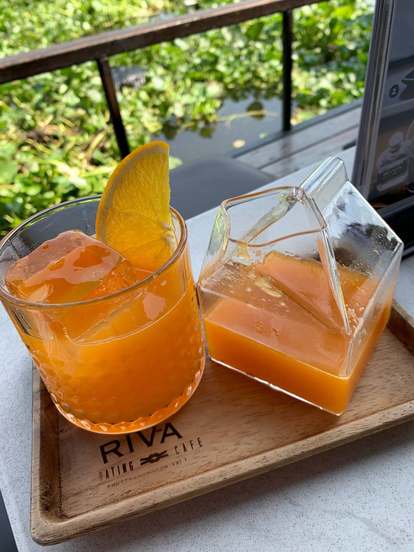 รีวิว RIVA Floating Cafe ปานเทวี ริเวอร์ไซด์ รีสอร์ท แอนด์ สปา - อาหาร ...