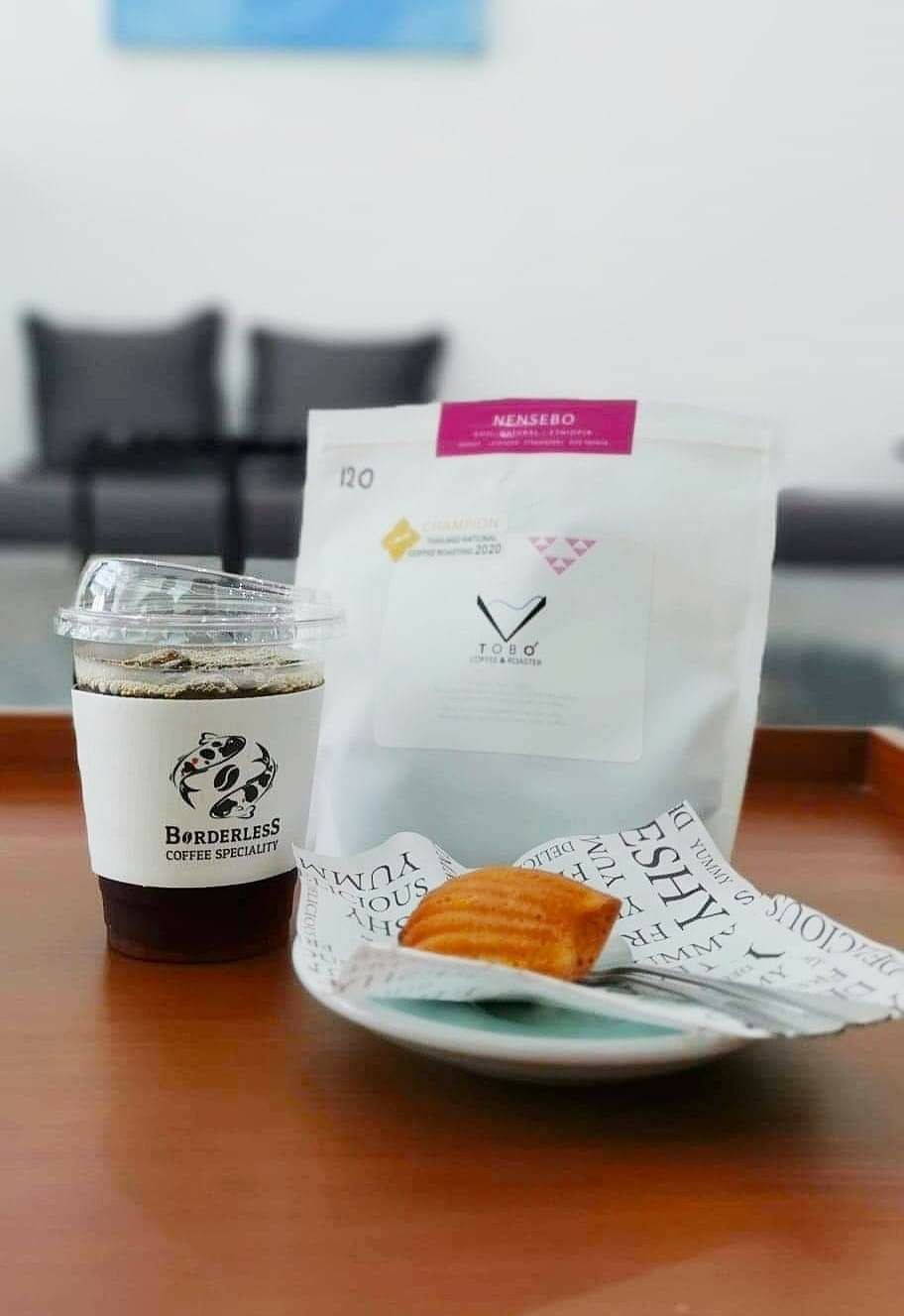 รีวิว Borderless Coffee - คาเฟ่ปลาคาร์ฟ