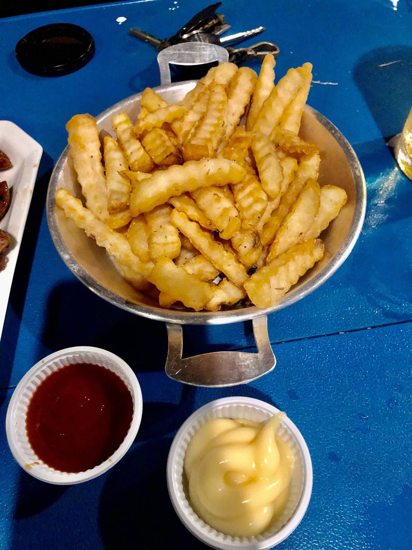 ร้าน Camping - Bar & Gallery | รีวิวร้านอาหาร - Wongnai