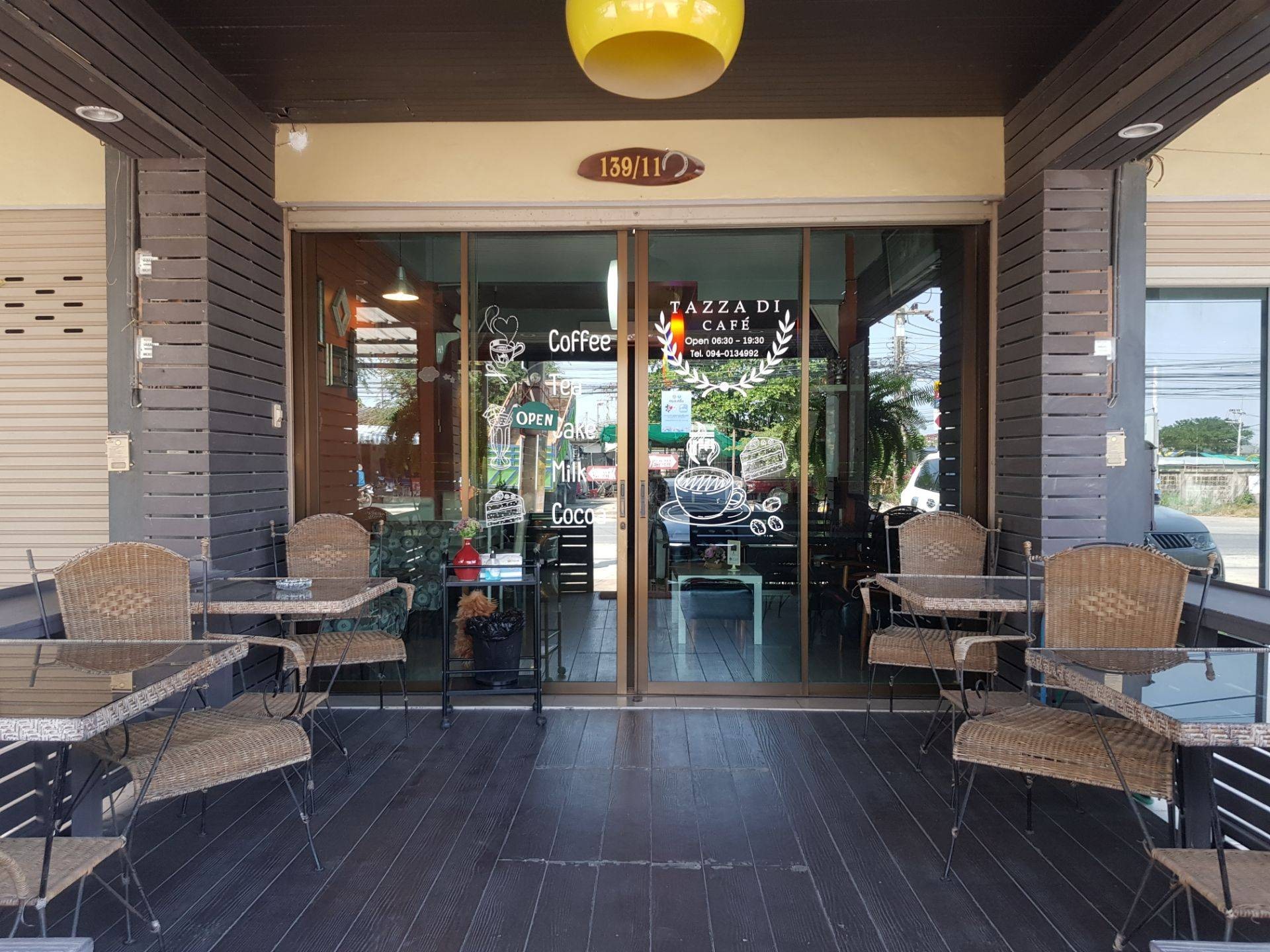 รีวิว Tazza Di Cafe' - ร้านกาแฟ นั่งชิล