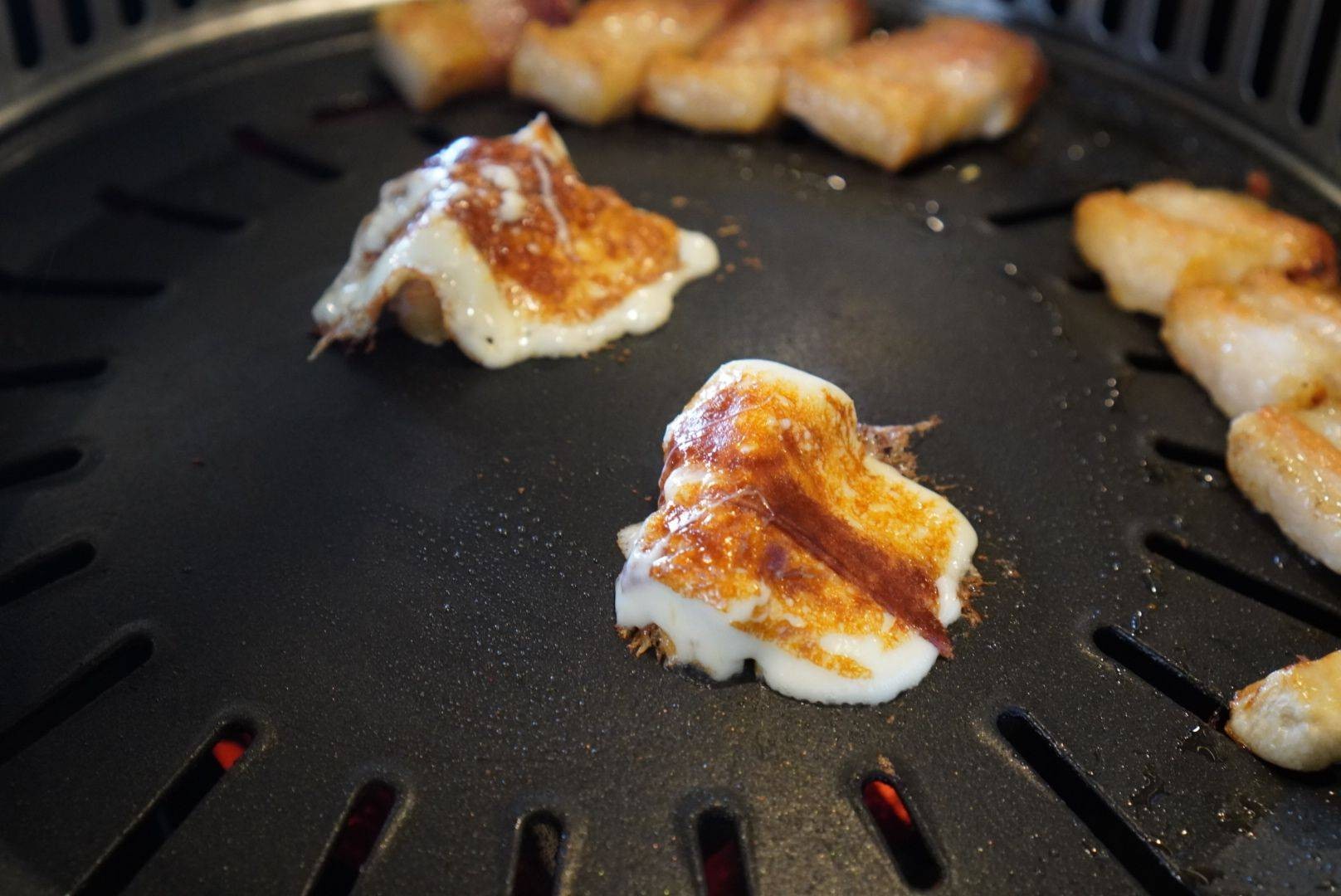 สามชั้น+ชีส ร้าน Sookdal Premium Korean BBQ Thailand - Wongnai