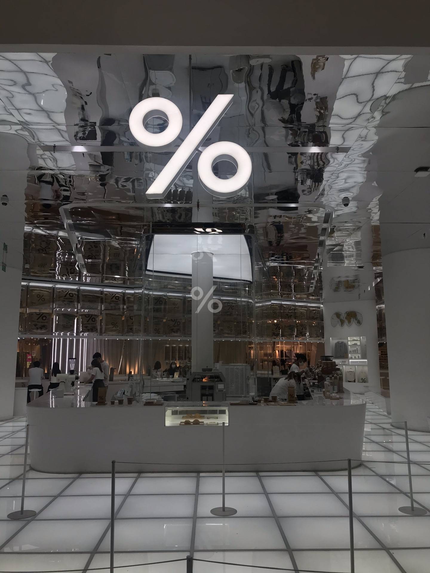 รีวิว % Arabica ICONSIAM - Dark latte โดนเข้าให้ - Wongnai