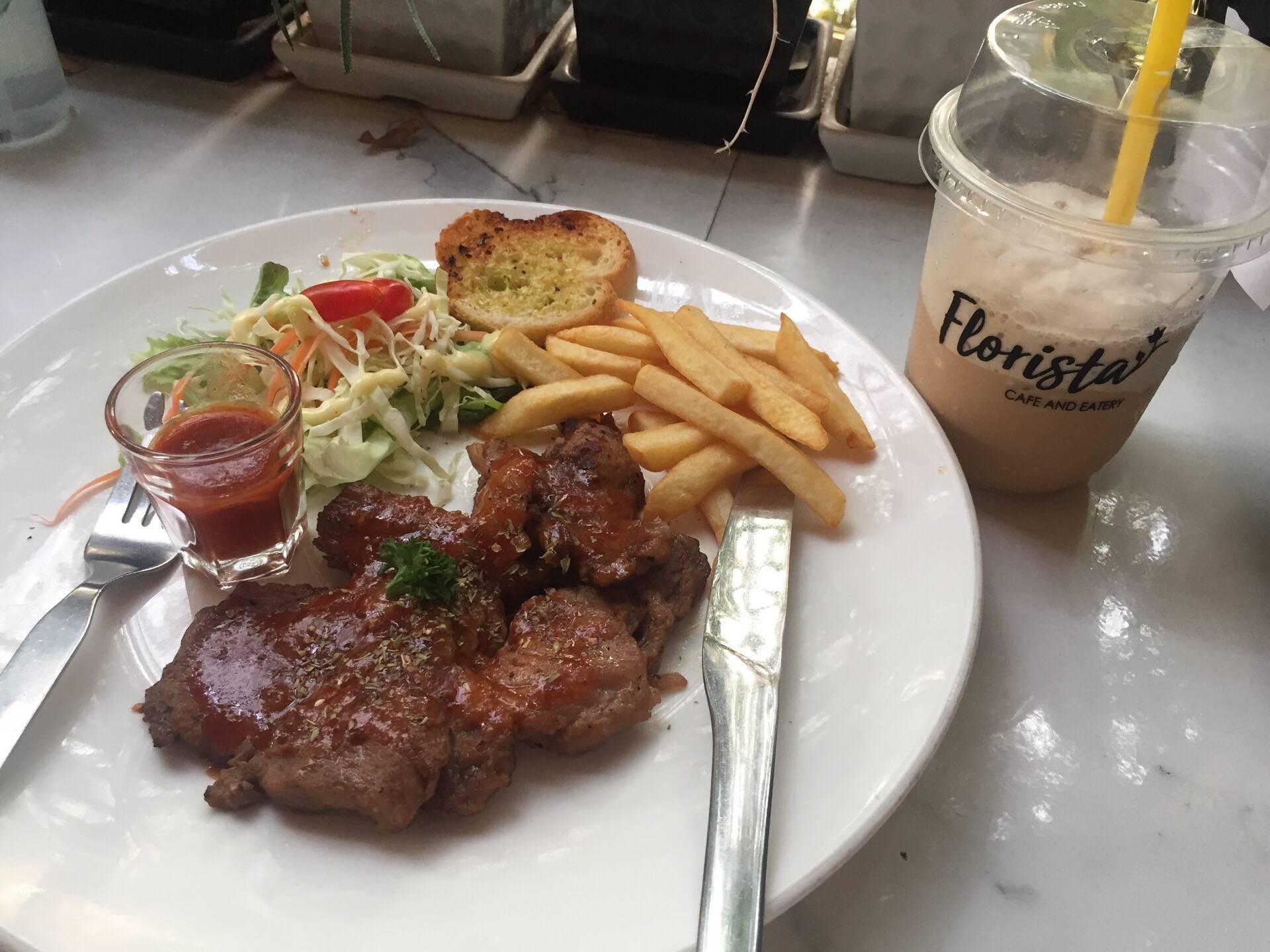 ร้าน Florista Cafe And Eatery | รีวิวร้านอาหาร - Wongnai