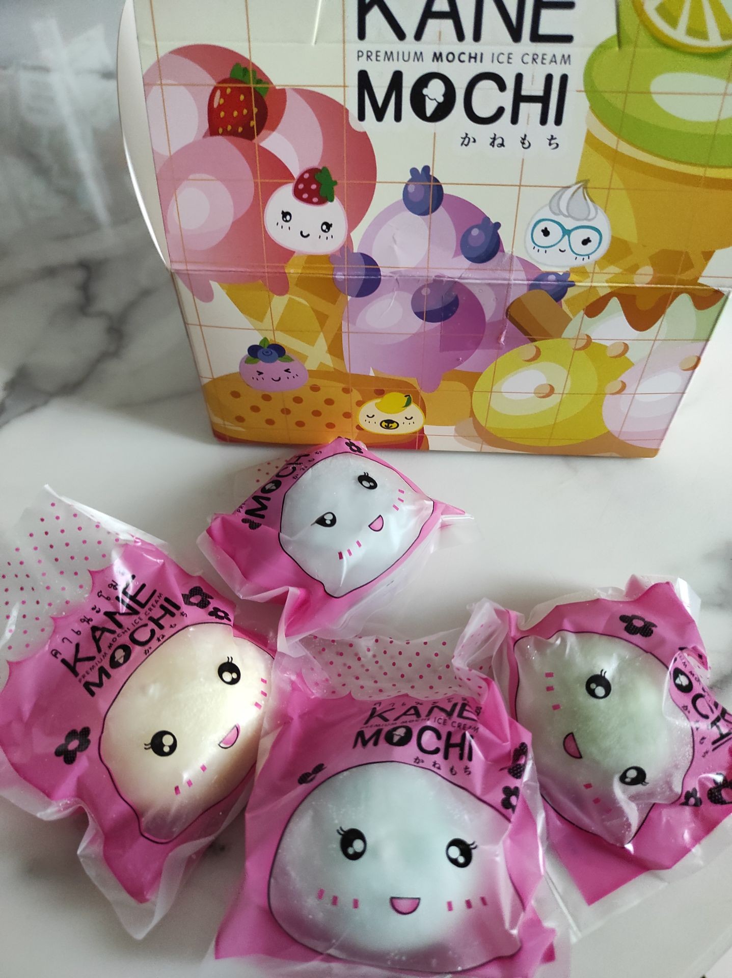 รีวิว Kanemochi เซ็นทรัล ปิ่นเกล้า - โมจิไอศครีม