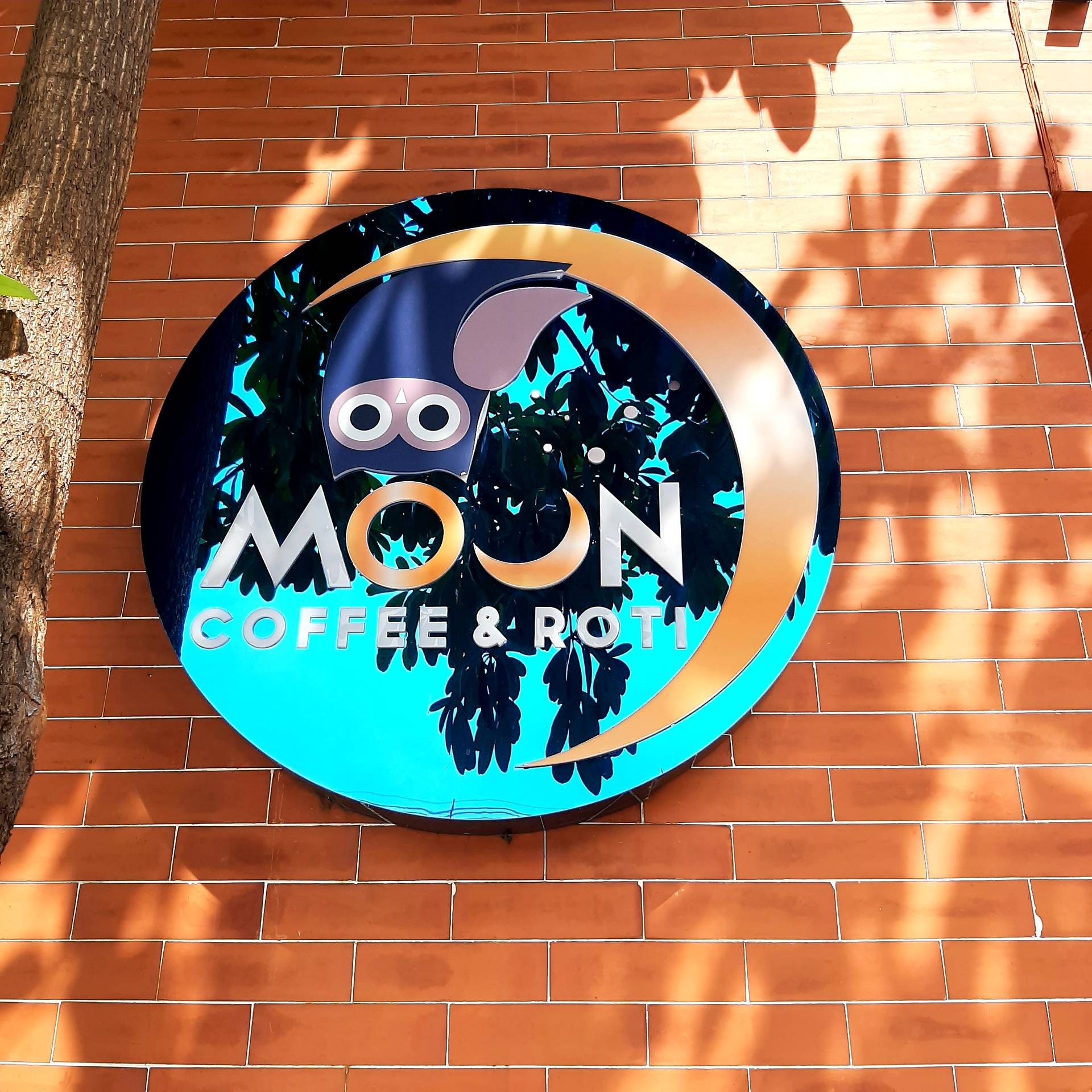รีวิว Moon Coffee & Roti (Tiwanon) - คาวหวานจบครบในร้านเดียว