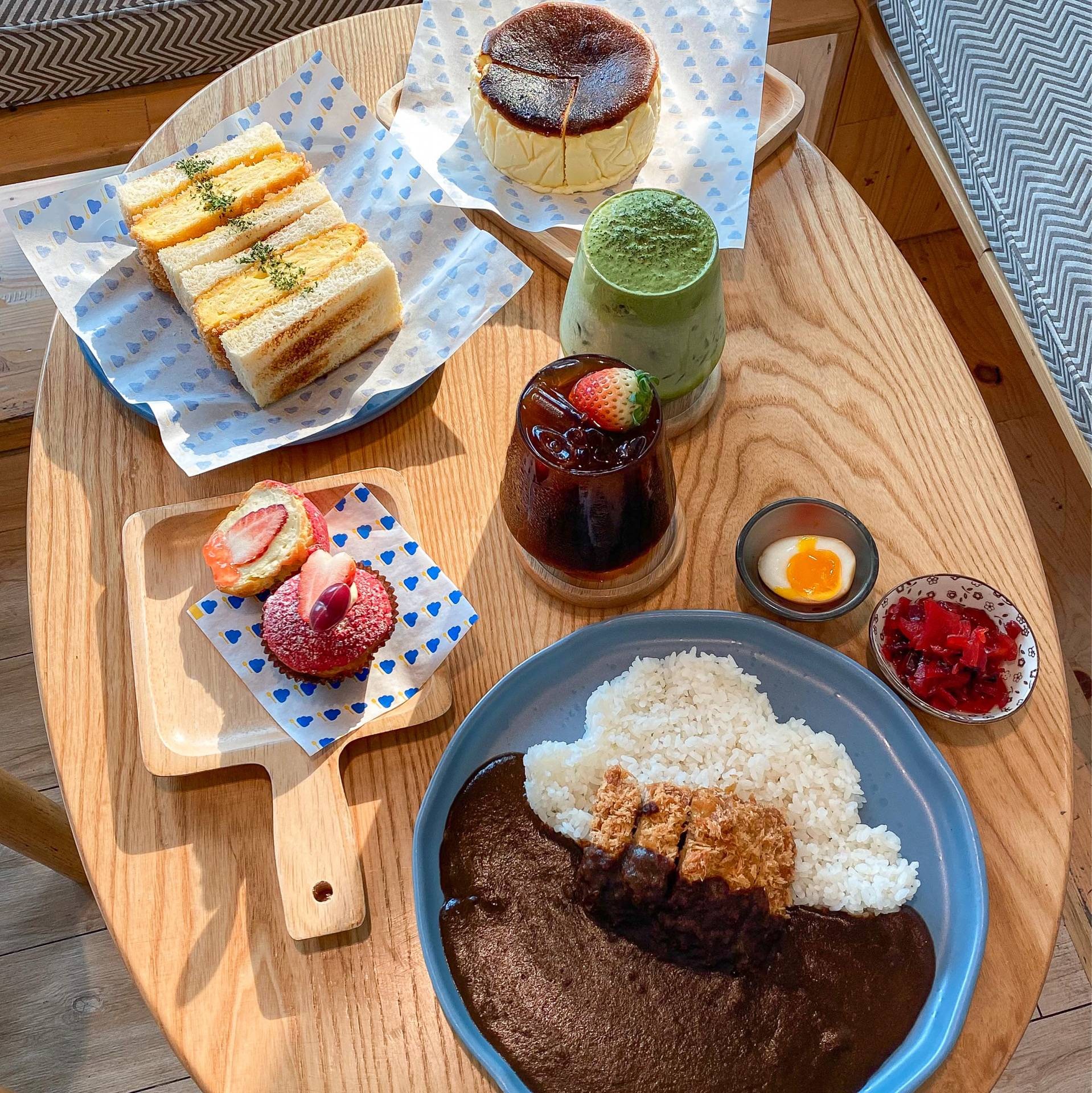 รีวิว Kumo cafe จิตรลดา - ไม่ได้มีดีแค่คาเฟ่น่ารักชิลๆ แต่อาหารหลากหลาย ...