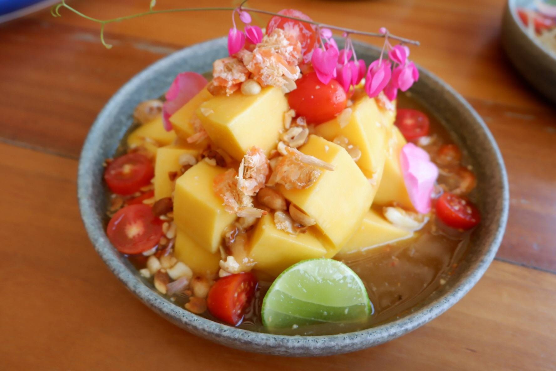 รีวิว Cafe’Lae Bua (คาเฟ่แลบัว) - ร้านอาหารอีสานที่สมุย