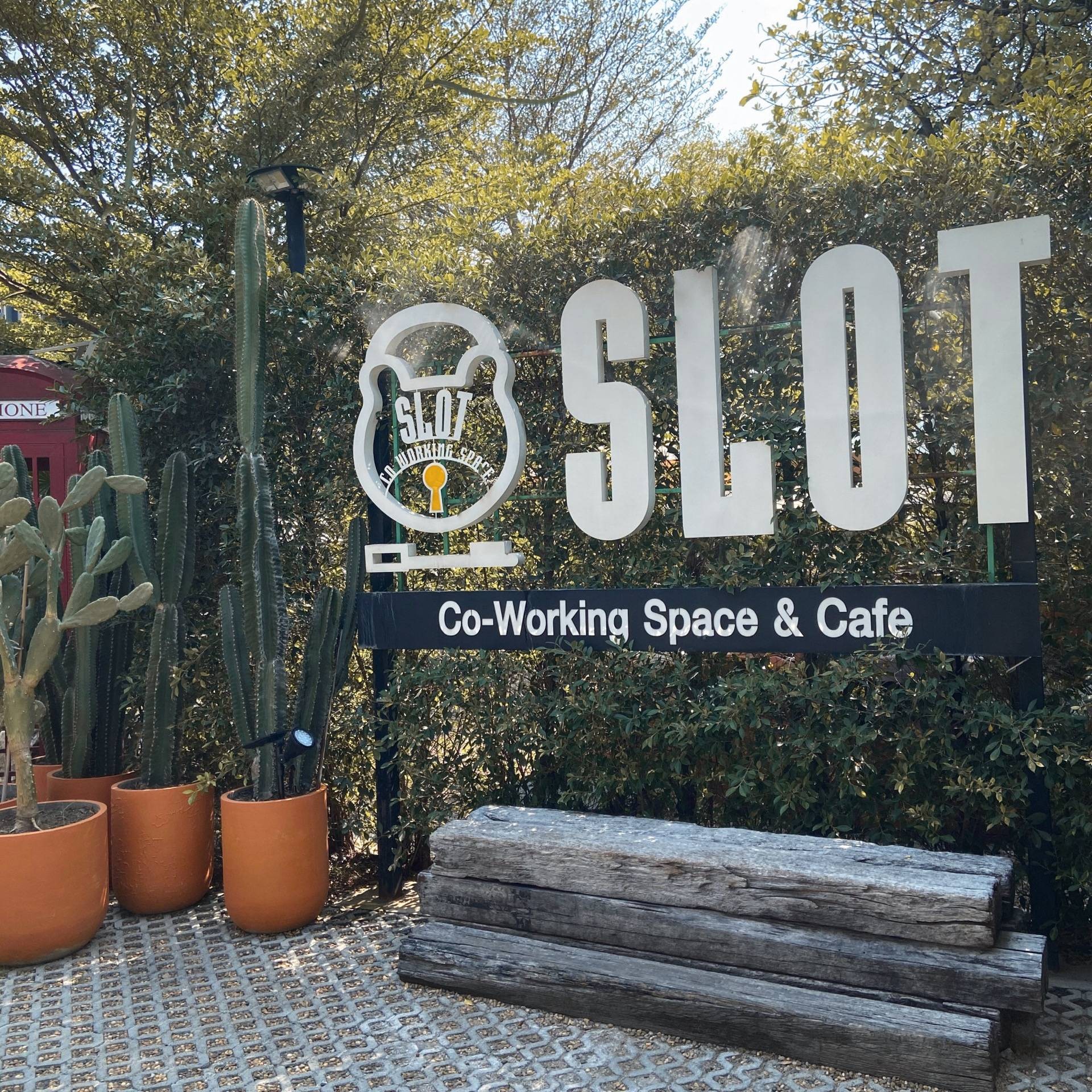 รีวิว Slot Cafe - ร้านใหญ่ บรรยากาศดี อาหารอร่อยมีให้เลือกเยอะ - Wongnai