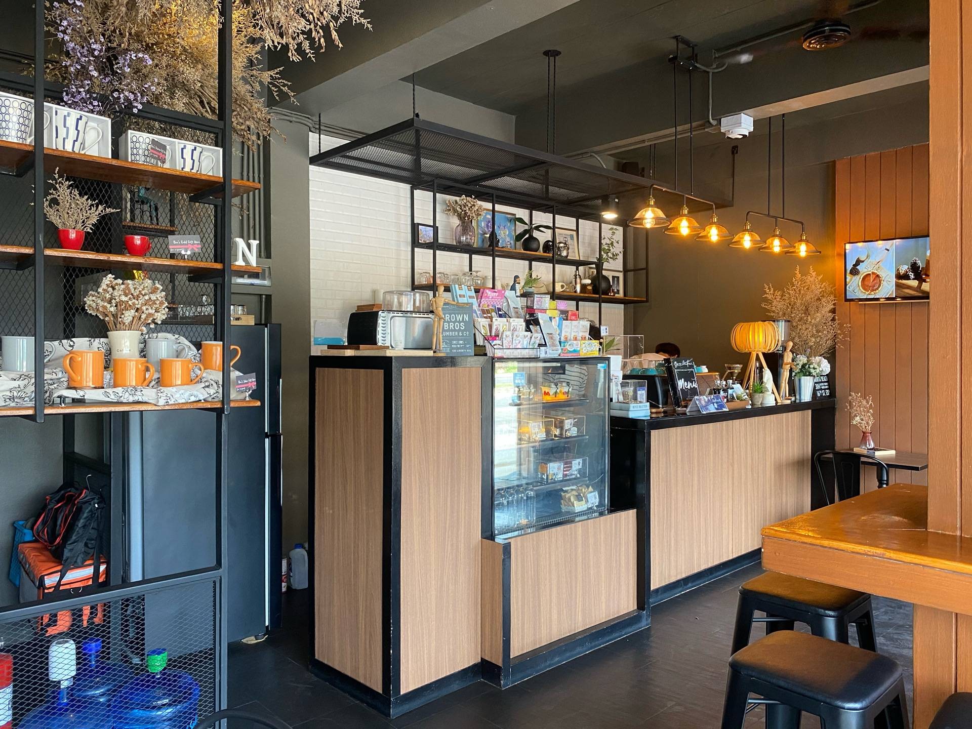 รีวิว Box Cafe' - ไม่ได้มาเป็นปี ปี 2021 ก็ยังเปิดอยู่และให้บริการดี ...