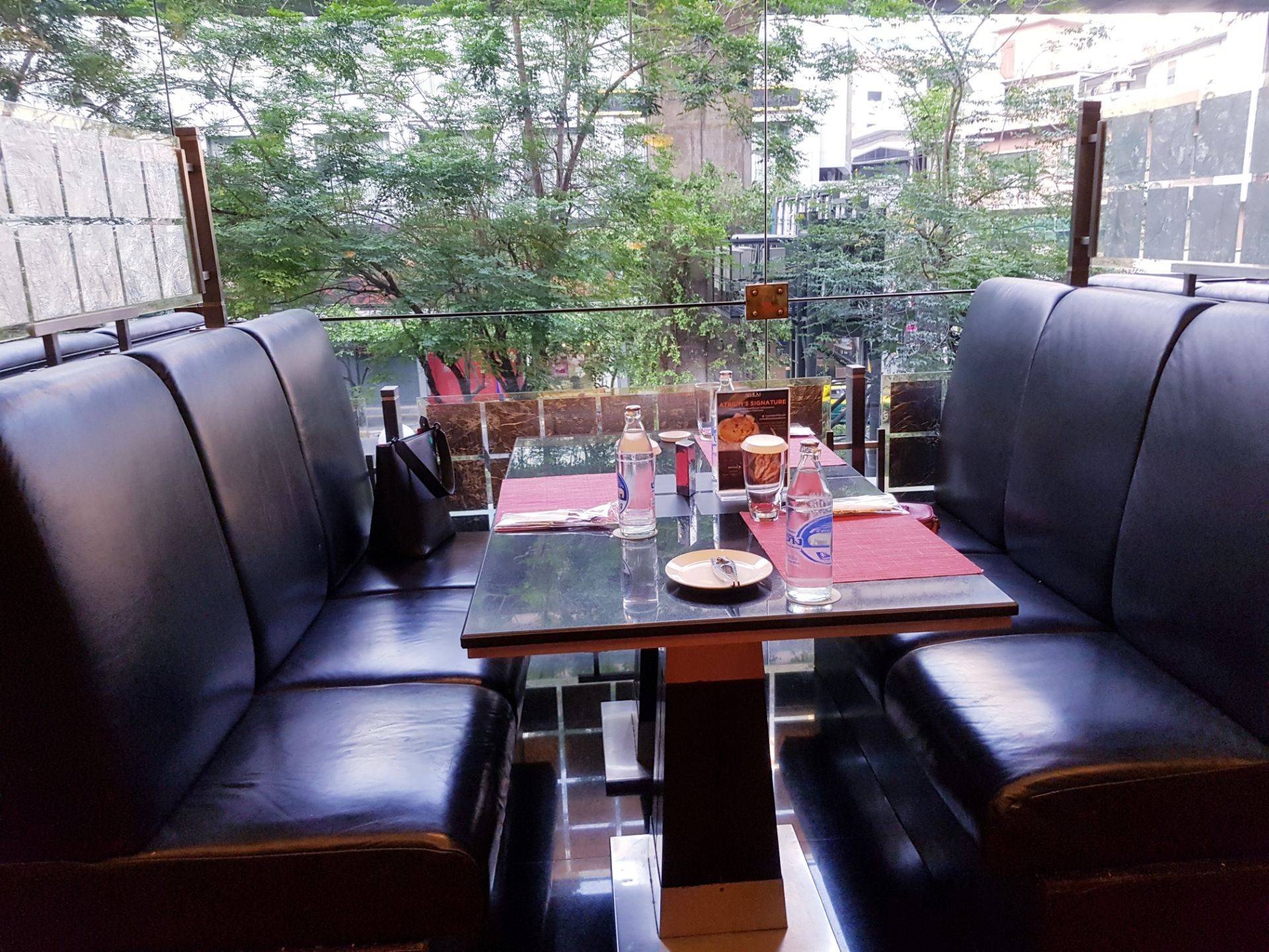 รูป Atrium The Landmark Bangkok