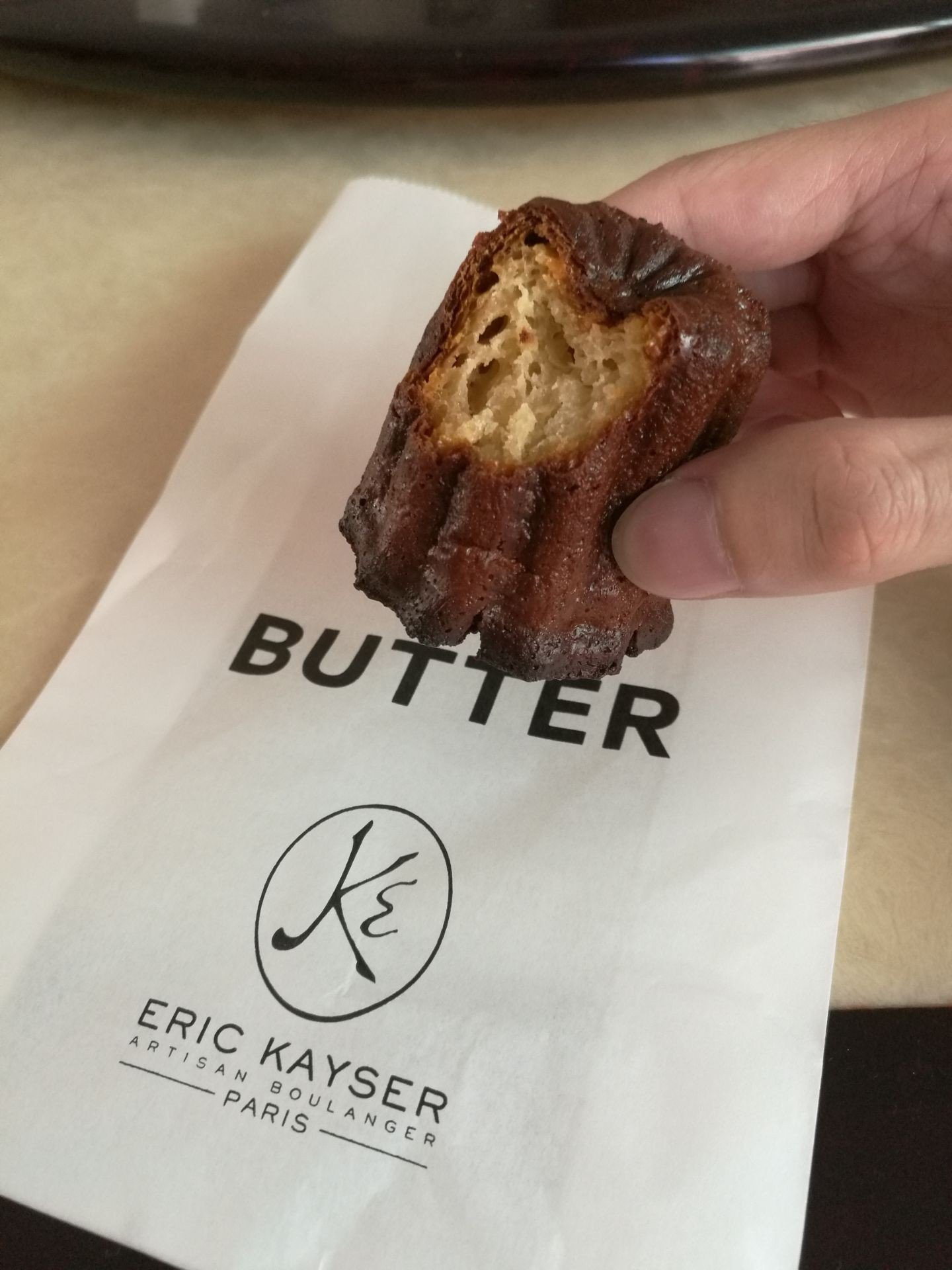 รีวิว Eric Kayser Emquartier - canele ไม่อร่อย อย่ากิน